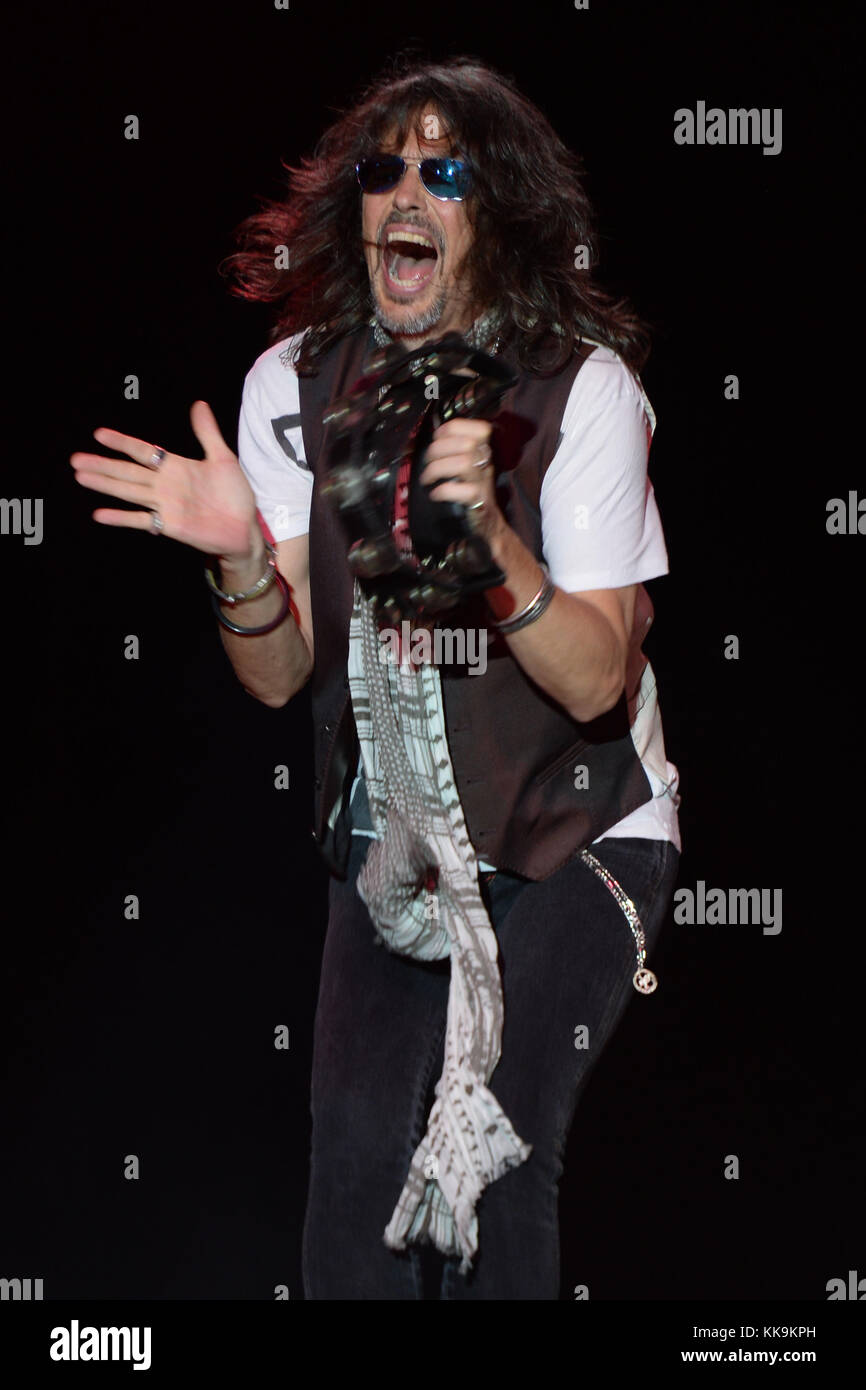 Kelly hansen hi-res stock photography and images - Alamy