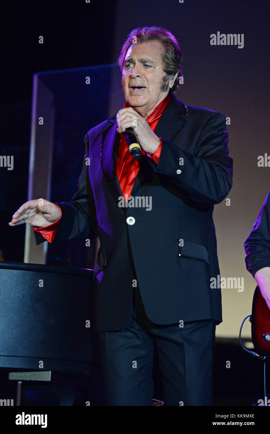 FORT LAUDERDALE, FL - JANUARY 10: English pop singer Engelbert ...