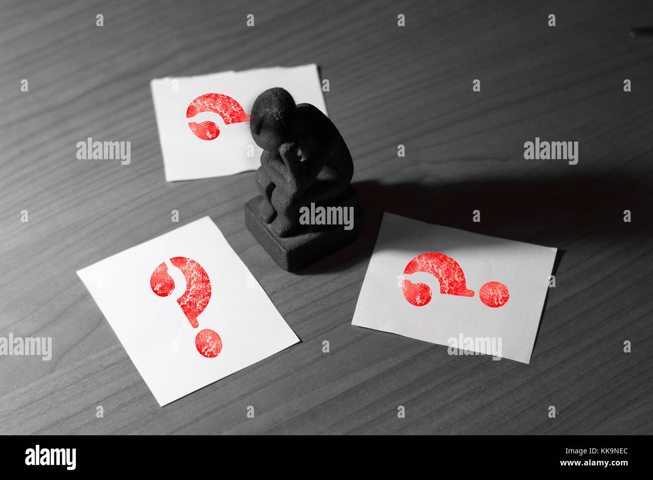 Question mark sculpture hi-res stock photography and images - Alamy