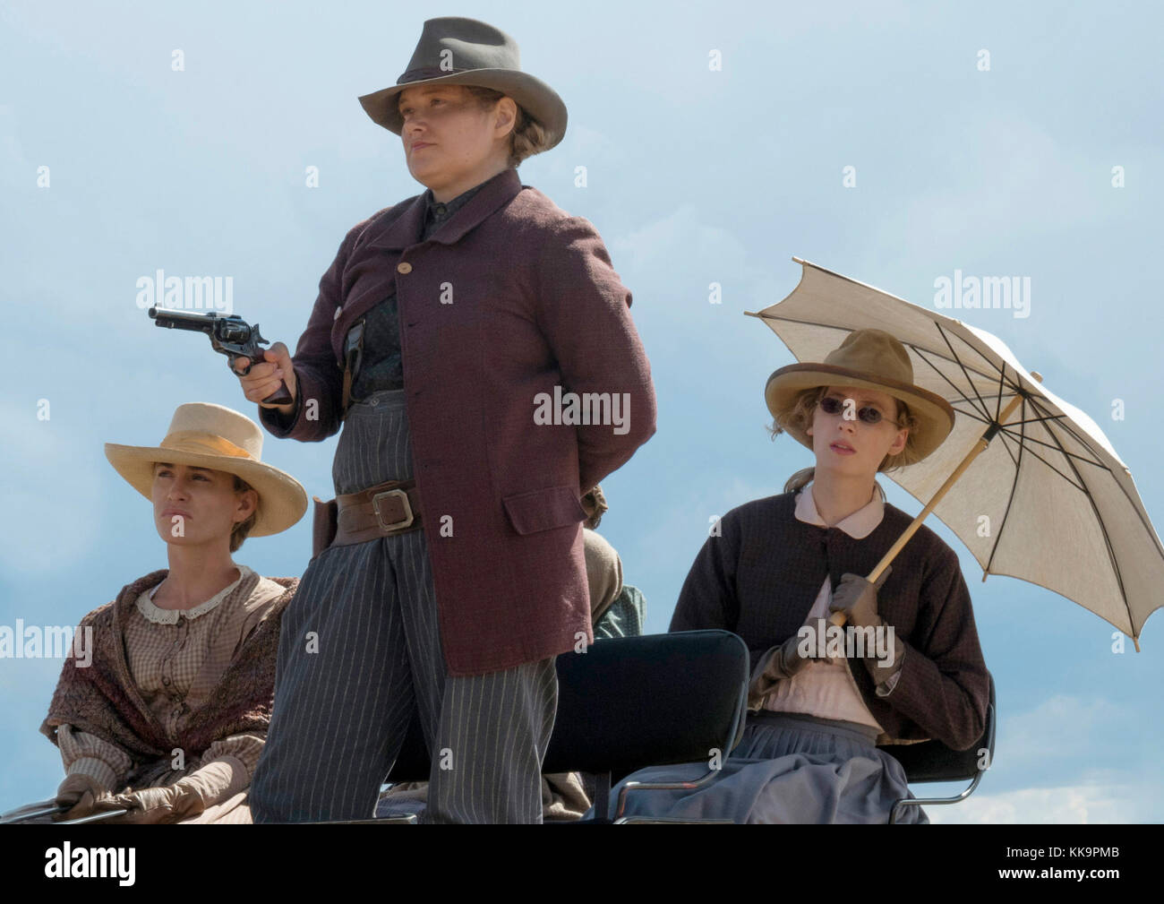 GODLESS, l-r: Merritt Wever, Tess Frazer (Season 1, Episode 3, aired ...