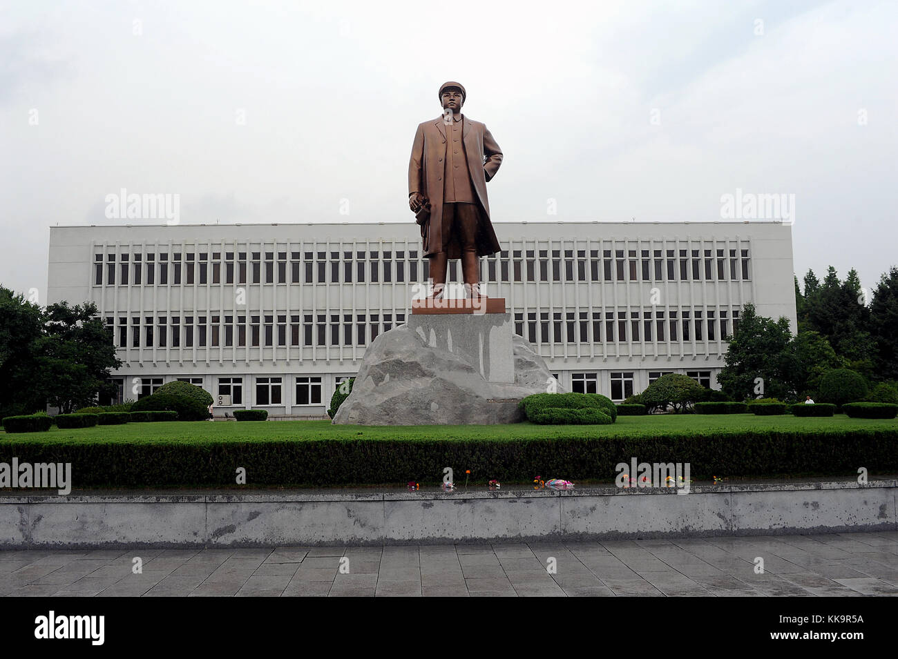 Wonsan, North Korea, bronze statue of Kim Il-Sung Stock Photo - Alamy