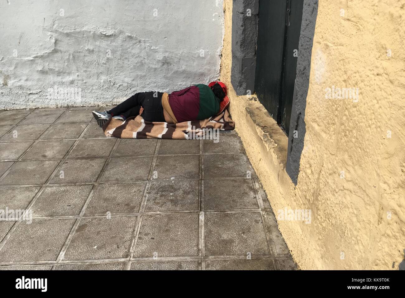 homeless sleeping in the street Stock Photo - Alamy