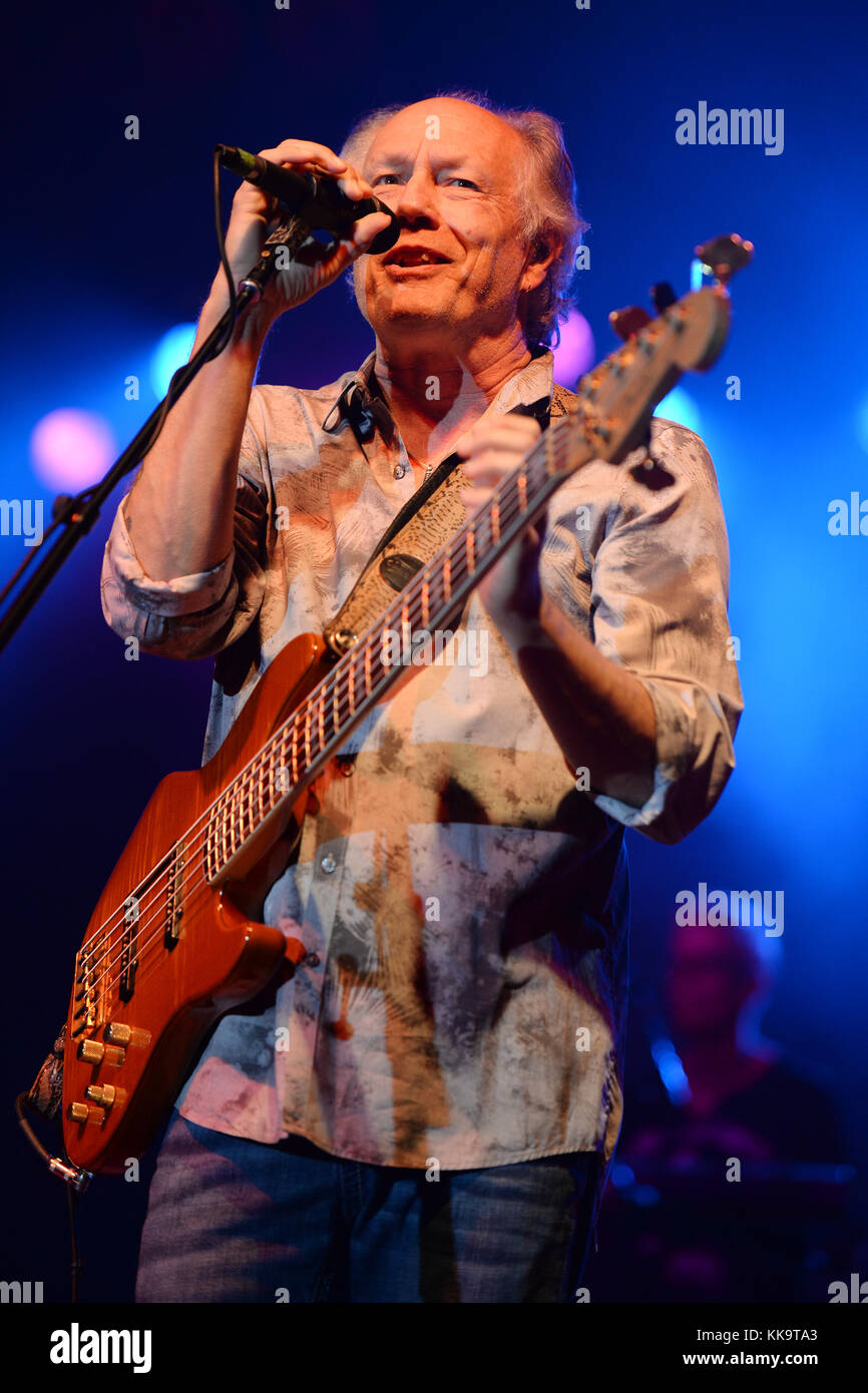 FORT LAUDERDALE, FL - JANUARY 08: Wayne Nelson of The Little River Band ...