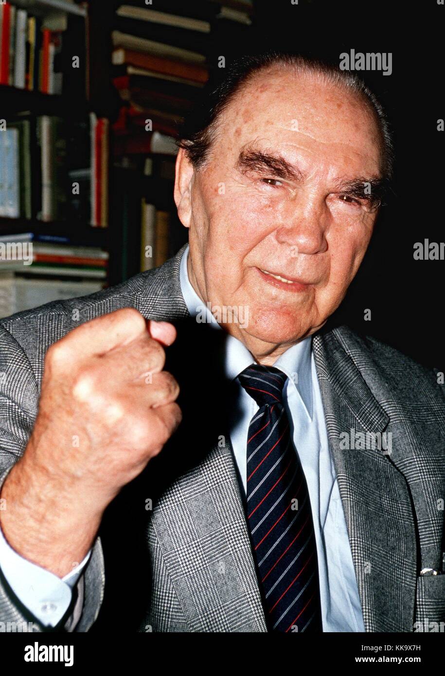 Portrait of Max Schmeling with clenched fists, pictured on 24th ...
