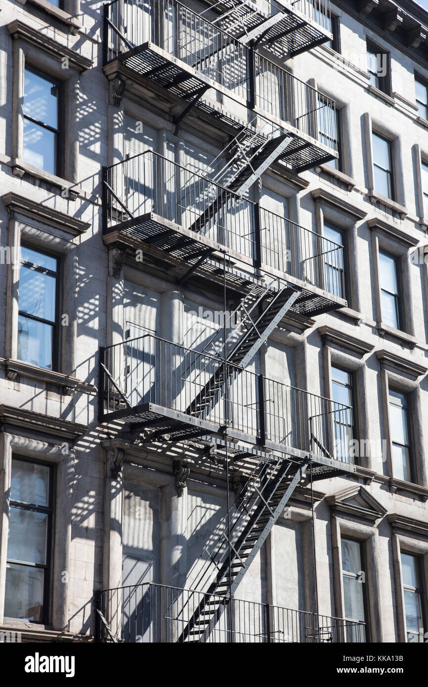 Fire escape on office building hi-res stock photography and images - Alamy