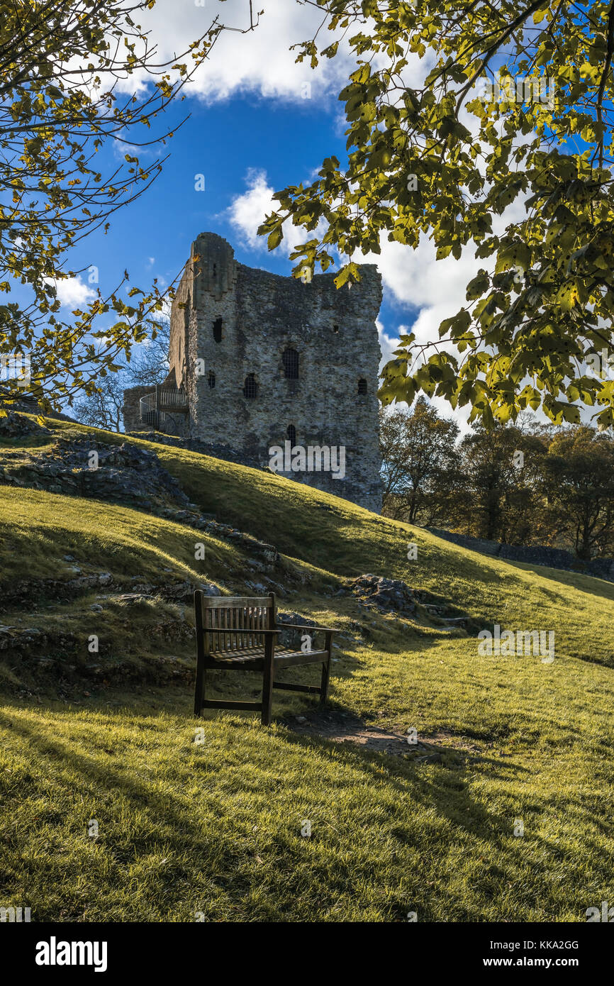 The Peveril Castle in Castleton, peak UK Stock Photo - Alamy