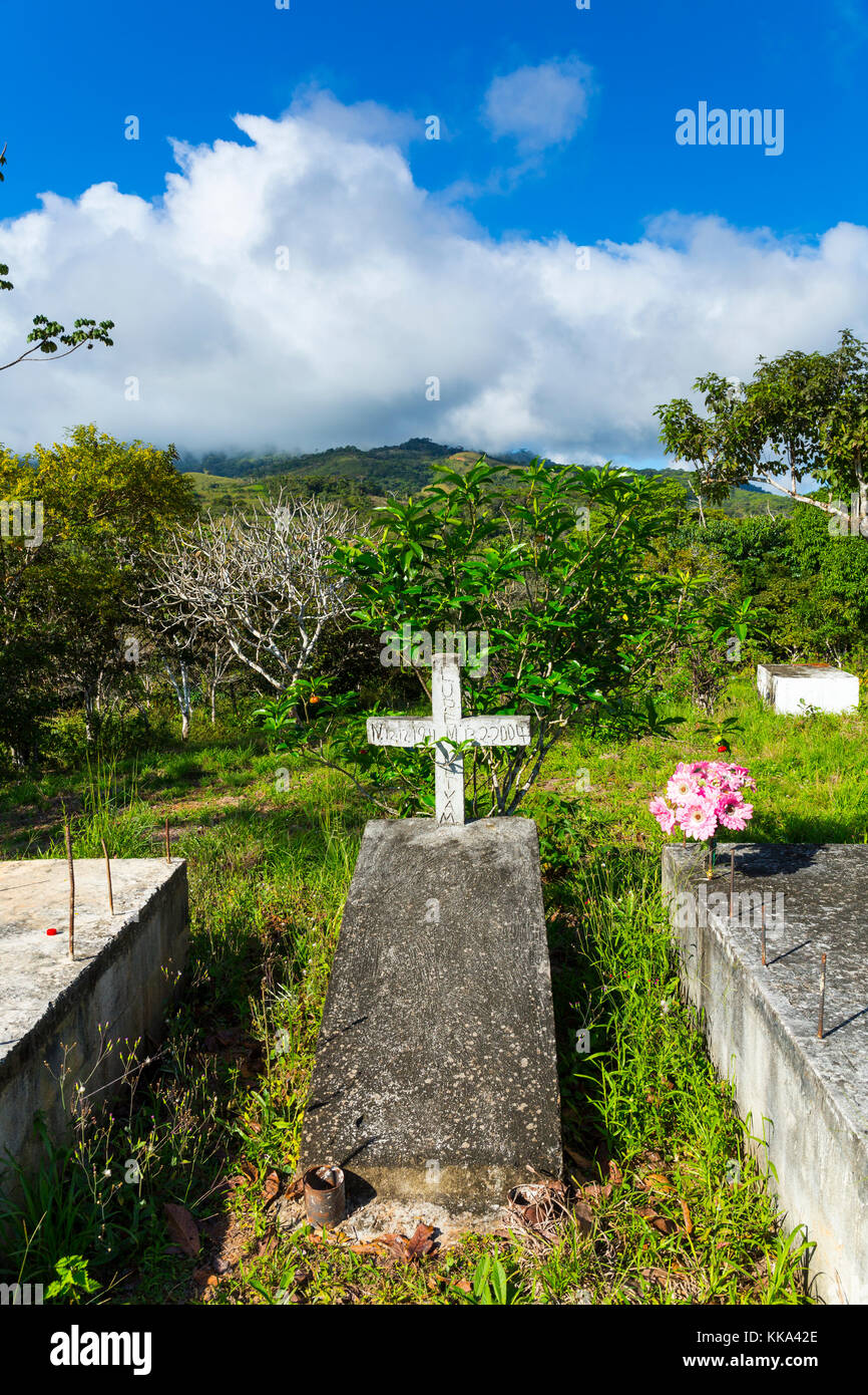 Cemetery Boruca (also known as the Brunca or the Brunka) indigenous ...