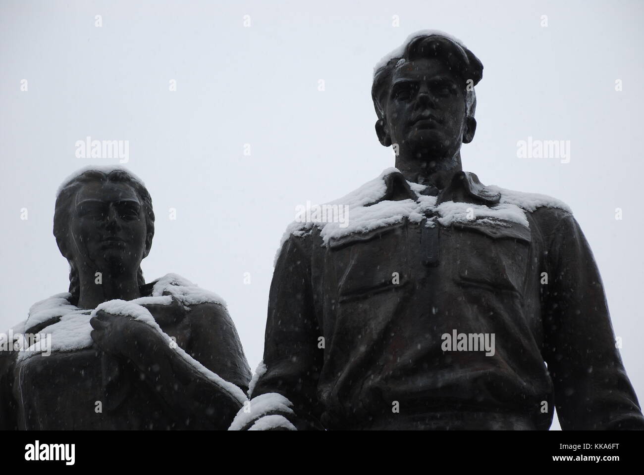 Soviet era statue Stock Photo - Alamy