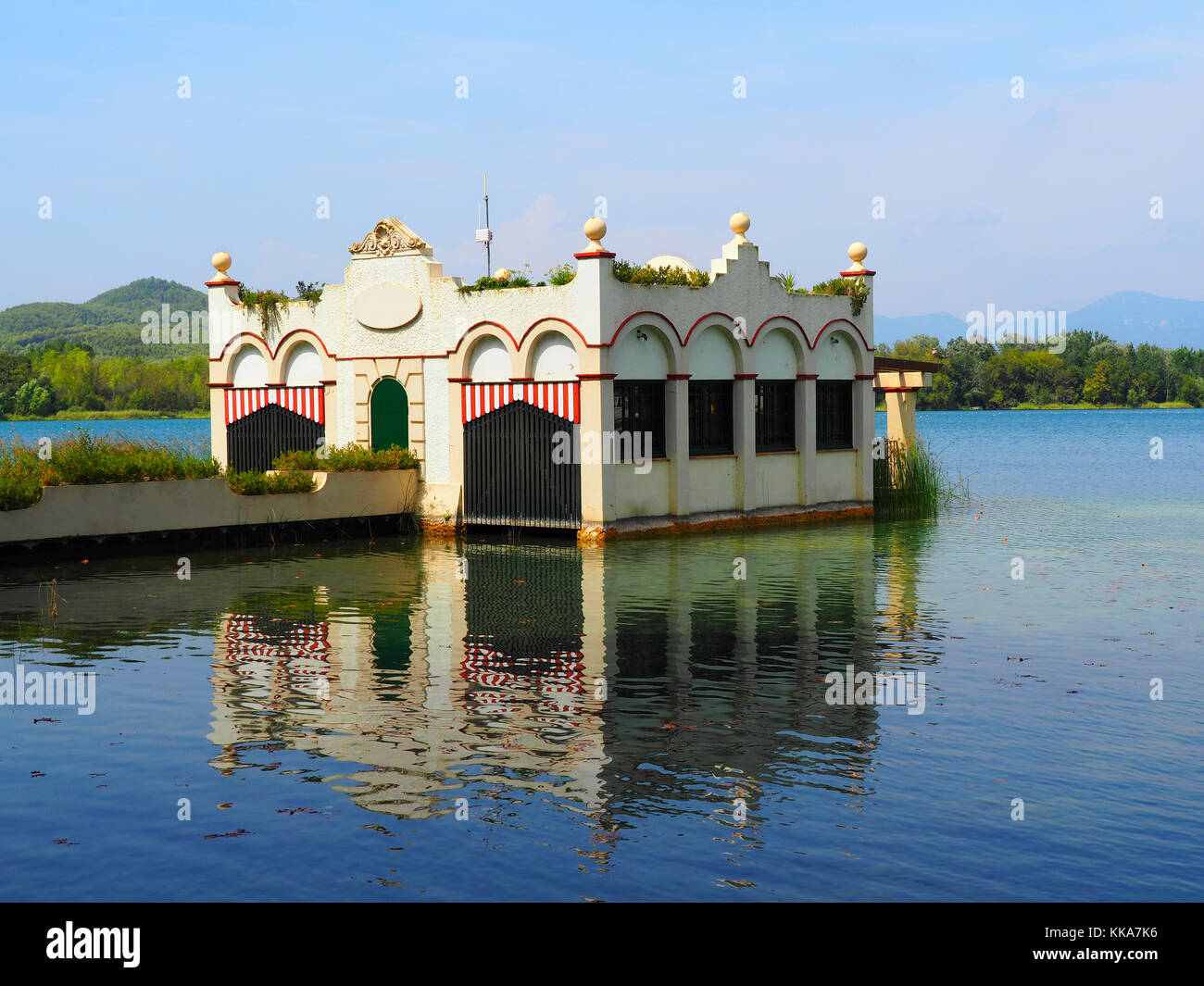 Lake of banyoles hi-res stock photography and images - Alamy