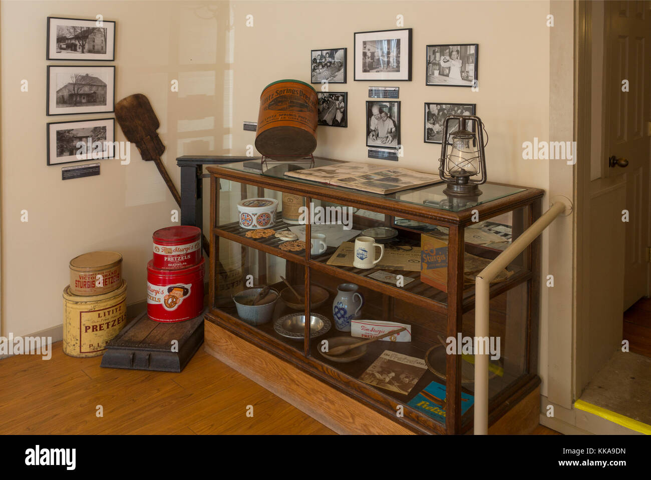 Julius Sturgis Pretzel Bakery Lititz PA Stock Photo - Alamy