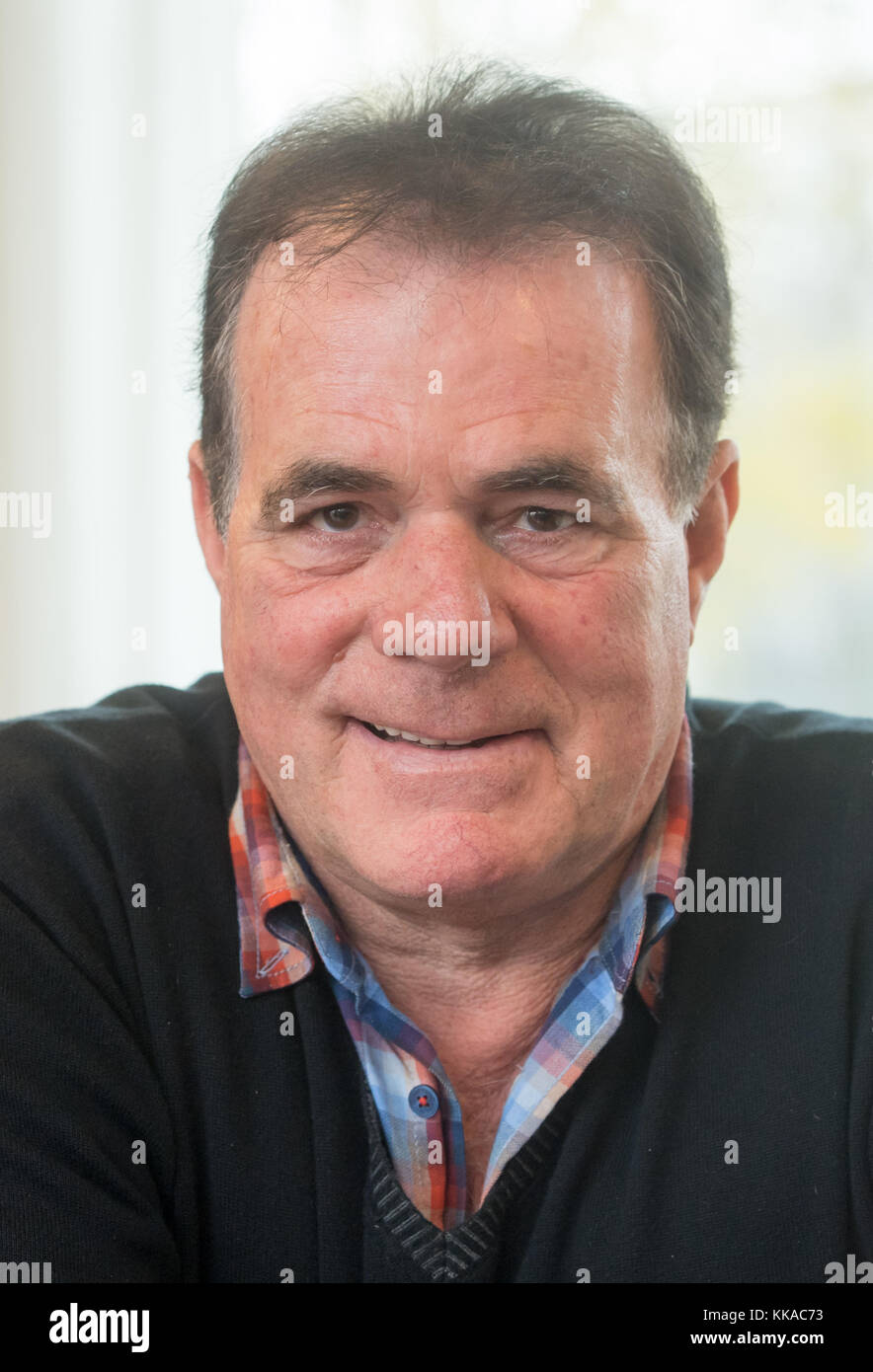 Munich, Germany. 29th Nov, 2017. Singer Heins Simons presents his new ...