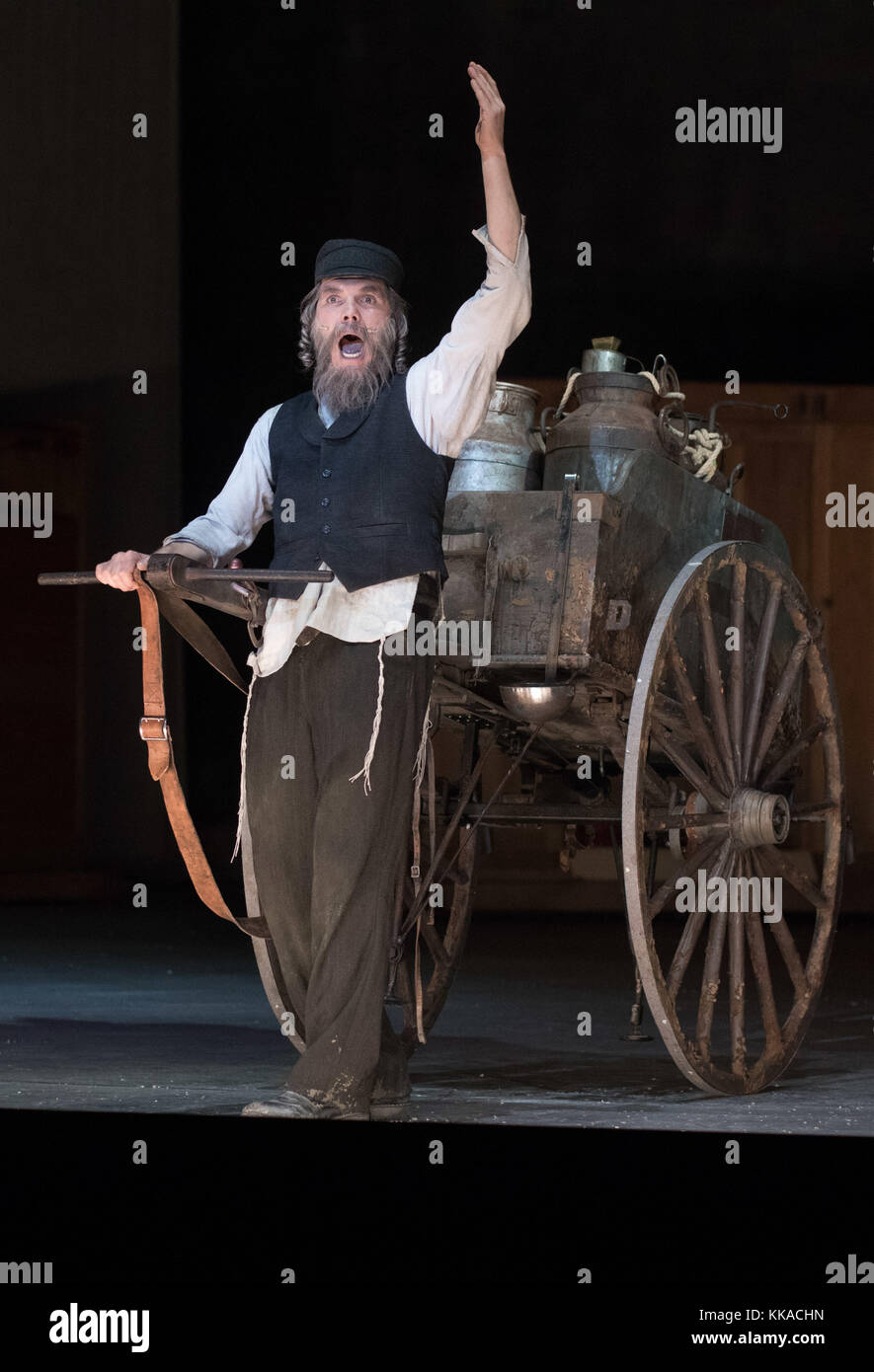 Berlin, Germany. 29th Nov, 2017. Actor Max Hopp as Milkman Tevje ...