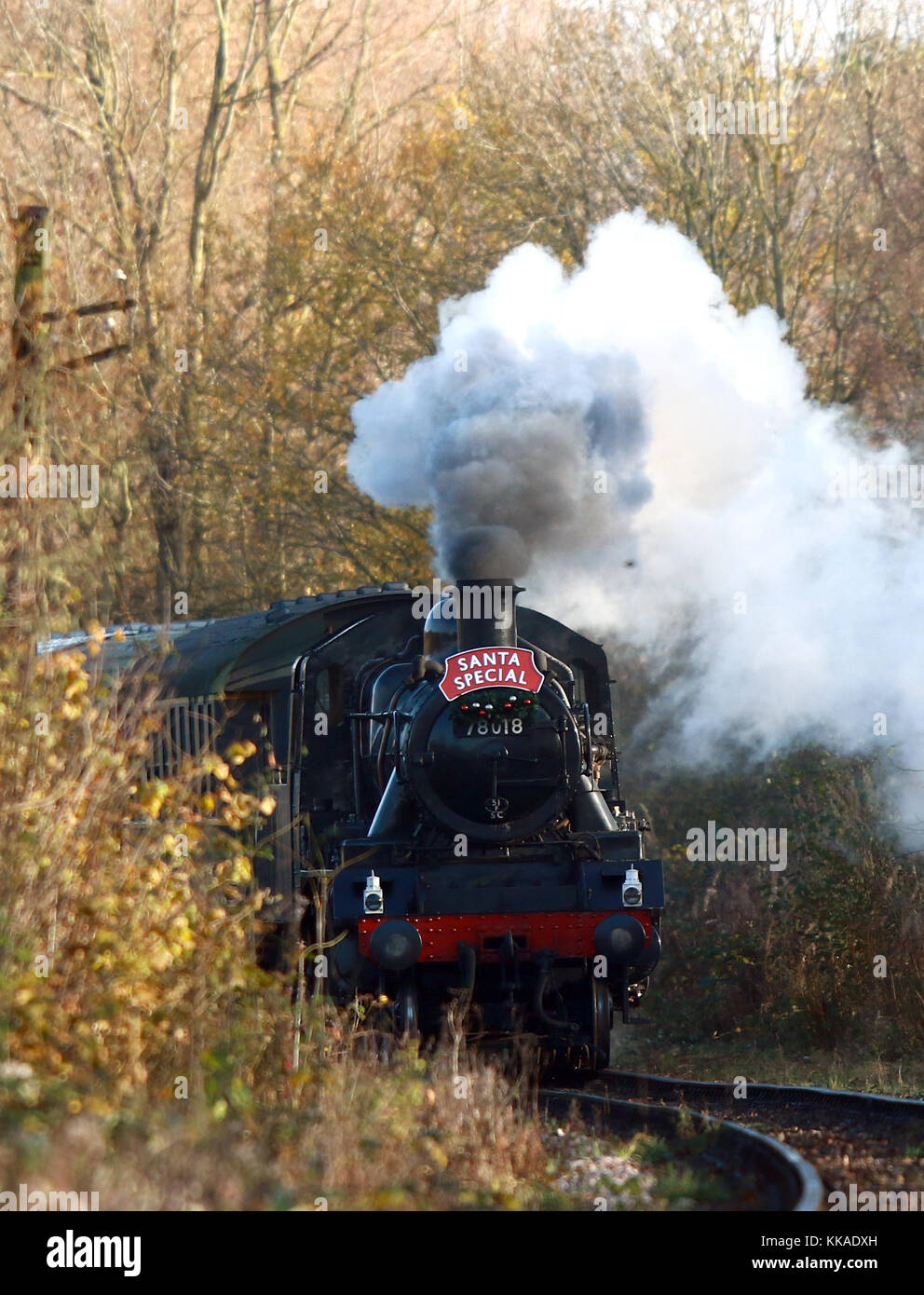 Peterborough, UK. 29th Nov, 2017. The Santa Special steam locomotive ...