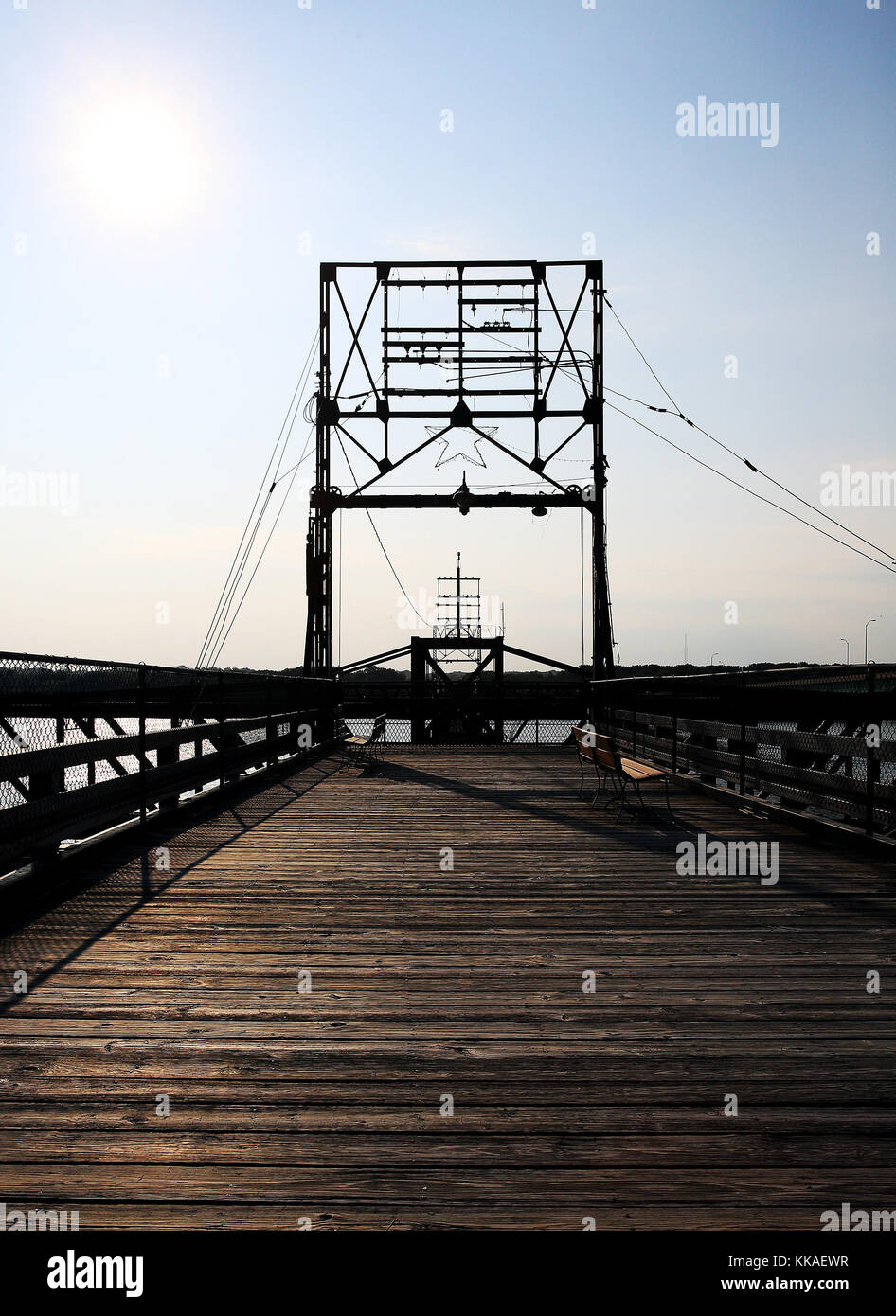 Keokuk, Iowa, USA. 10th Aug, 2017. The Keokuk Bridge, also known as the ...