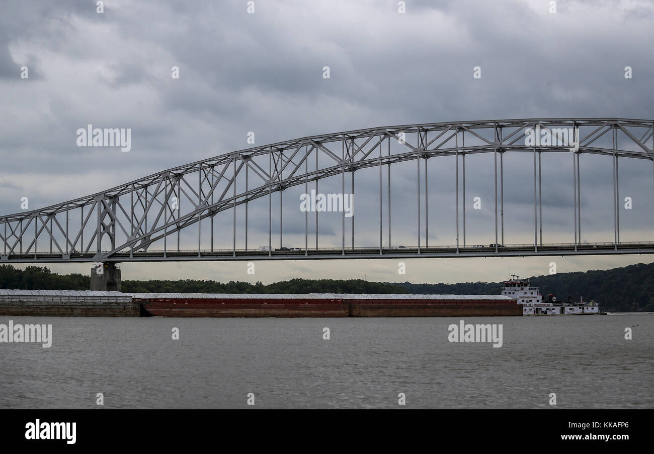 Mississippi river dubuque iowa usa hi-res stock photography and images ...