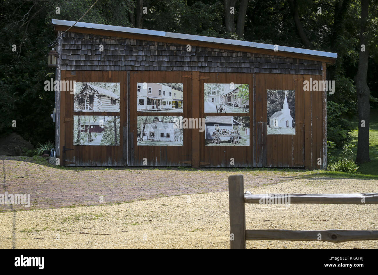 Fulton, Iowa, USA. 2nd Aug, 2017. Photos of Heritage Canyon are seen on ...