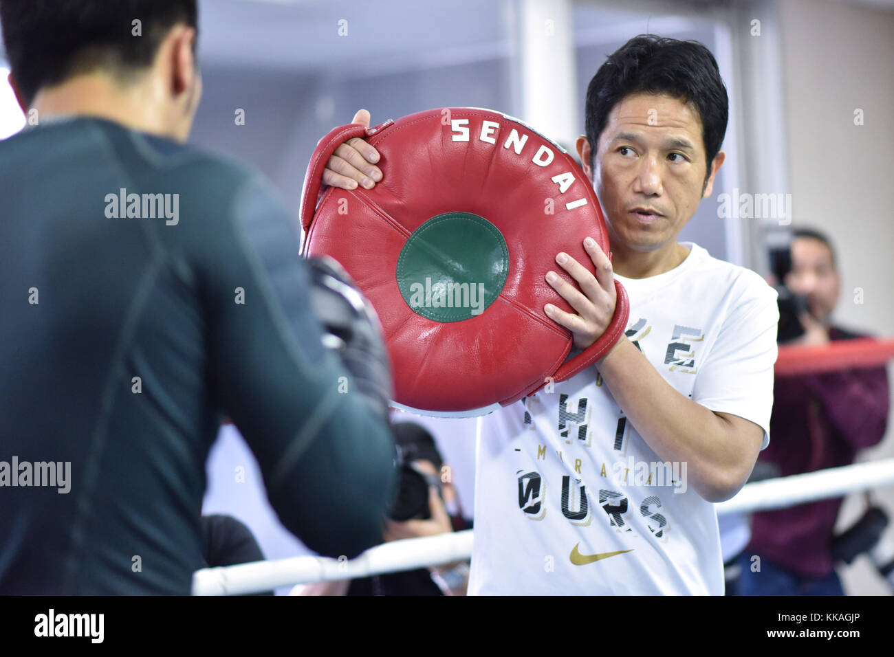 Tokyo, Japan. 28th Nov, 2017. (L-R) Ryota Murata (JPN), Sendai Tanaka ...