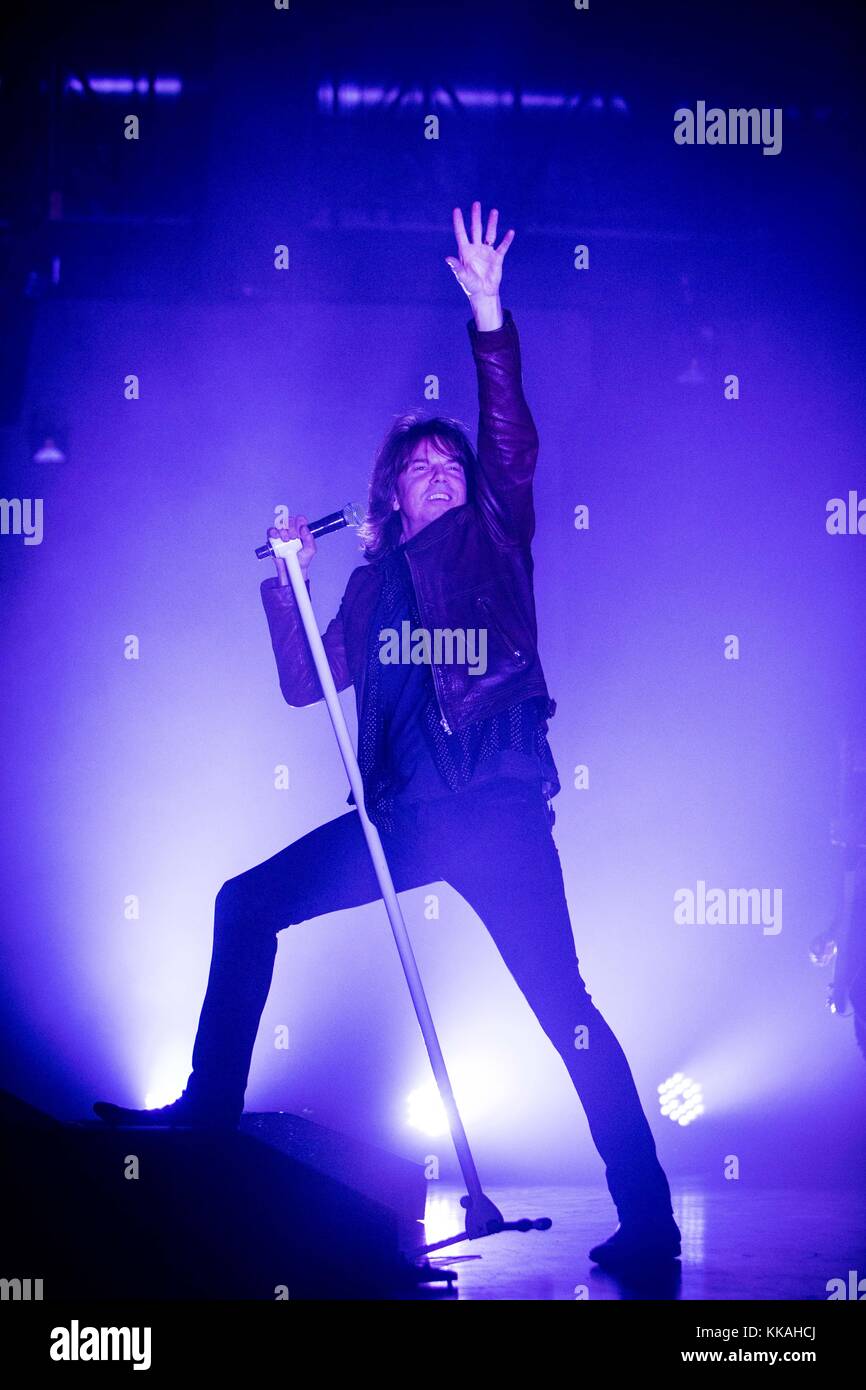 John leven hi-res stock photography and images - Alamy