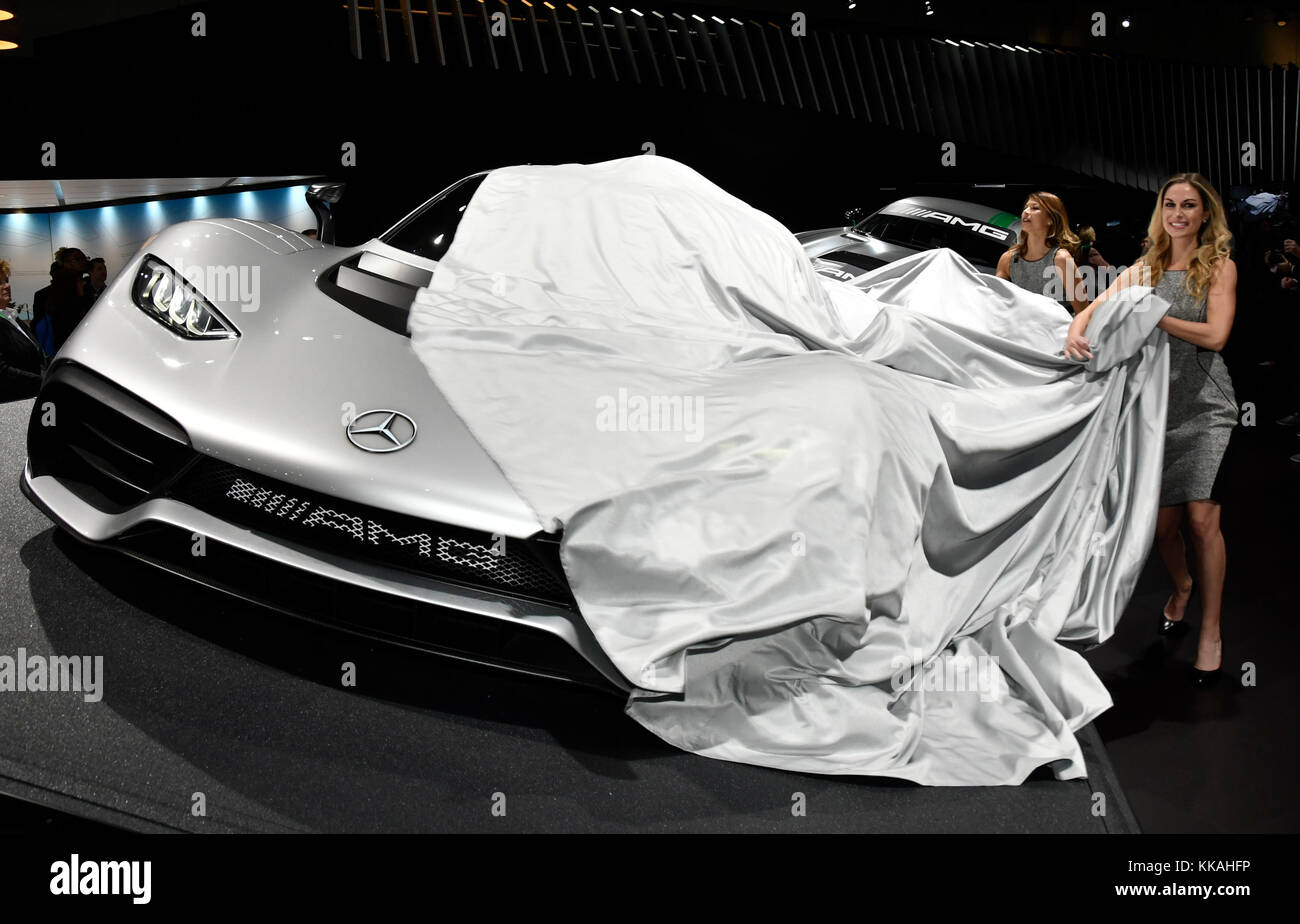 Los Angeles CA. 29th Nov, 2017. Mercedes shows off the Project One ...