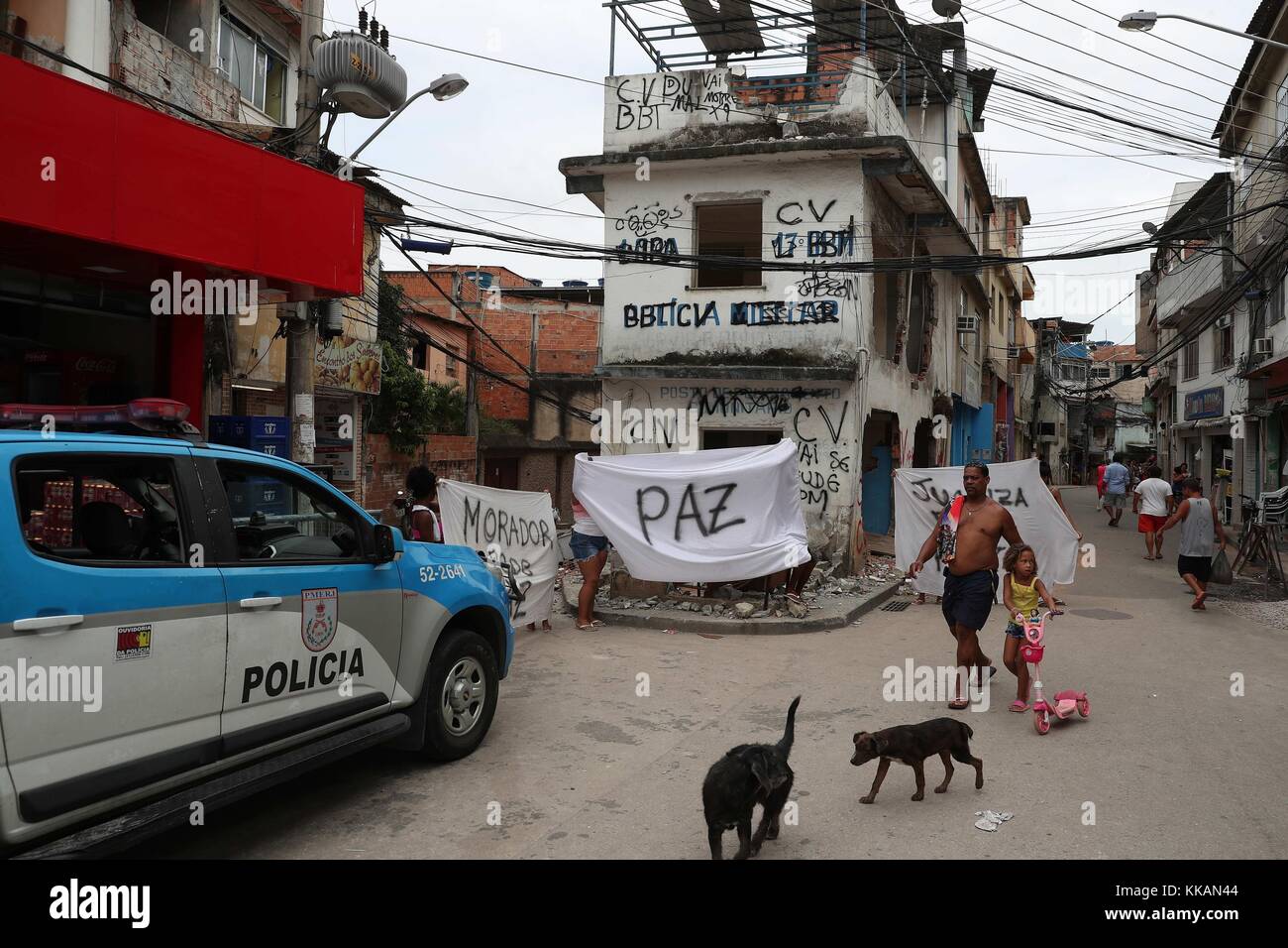Favelas Police Stock Photos & Favelas Police Stock Images - Alamy