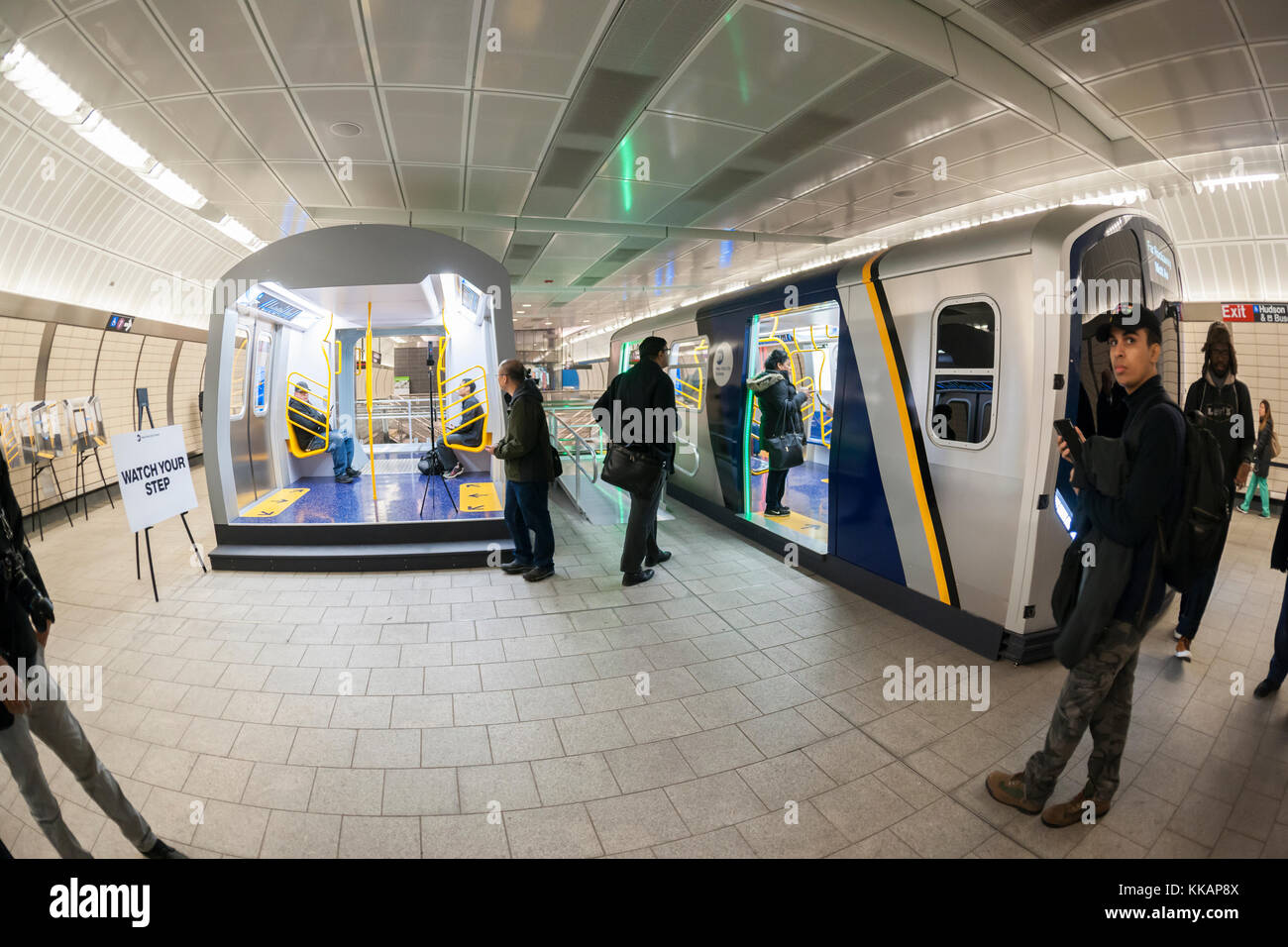 New York City, USA. 30th November, 2017. Commuters, media and subway ...