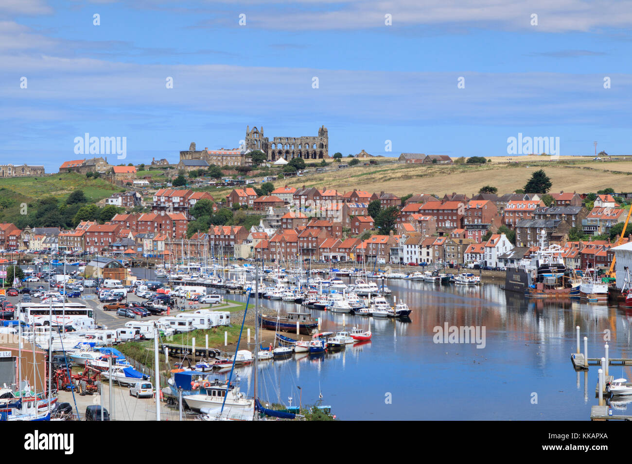 River esk whitby hi-res stock photography and images - Alamy