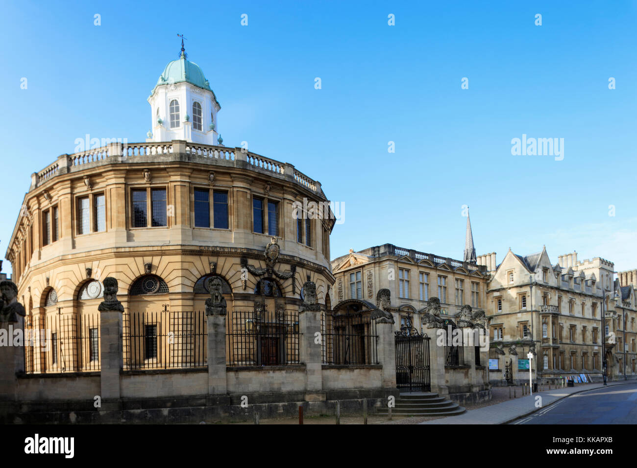 The sheldonian theatre facade hi-res stock photography and images - Alamy