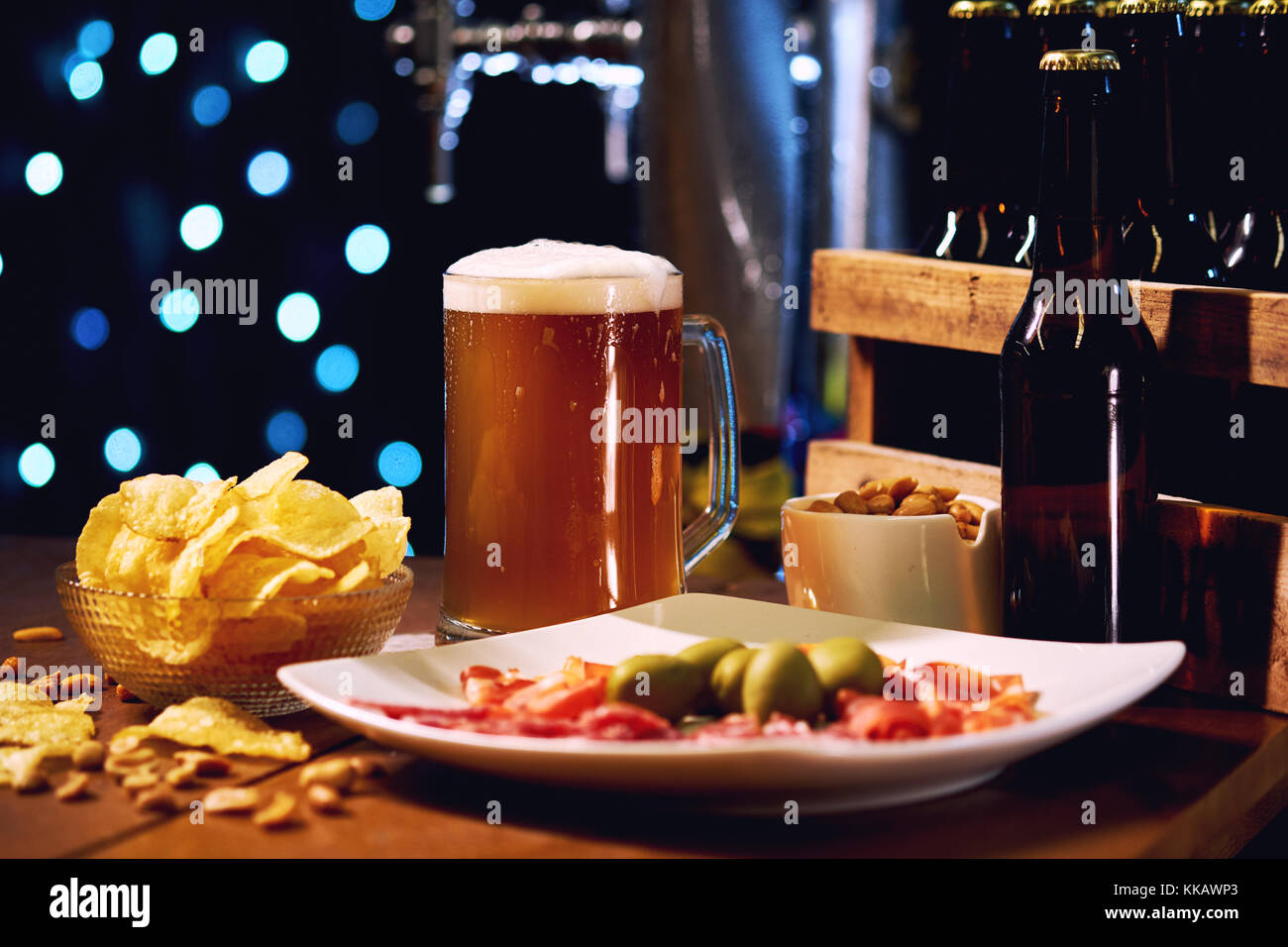 Beer party hi-res stock photography and images - Alamy