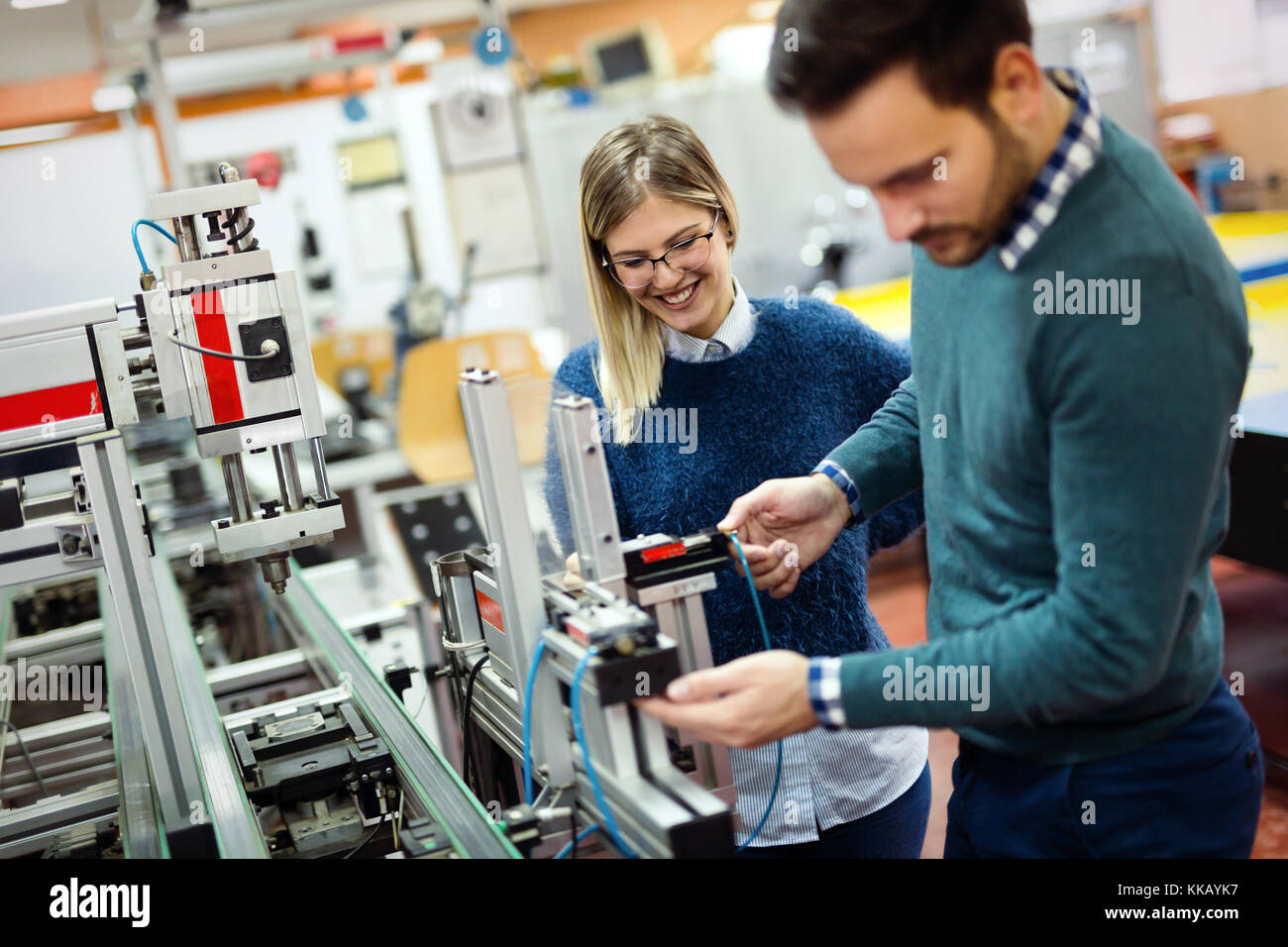 Student working together tech hi-res stock photography and images - Alamy