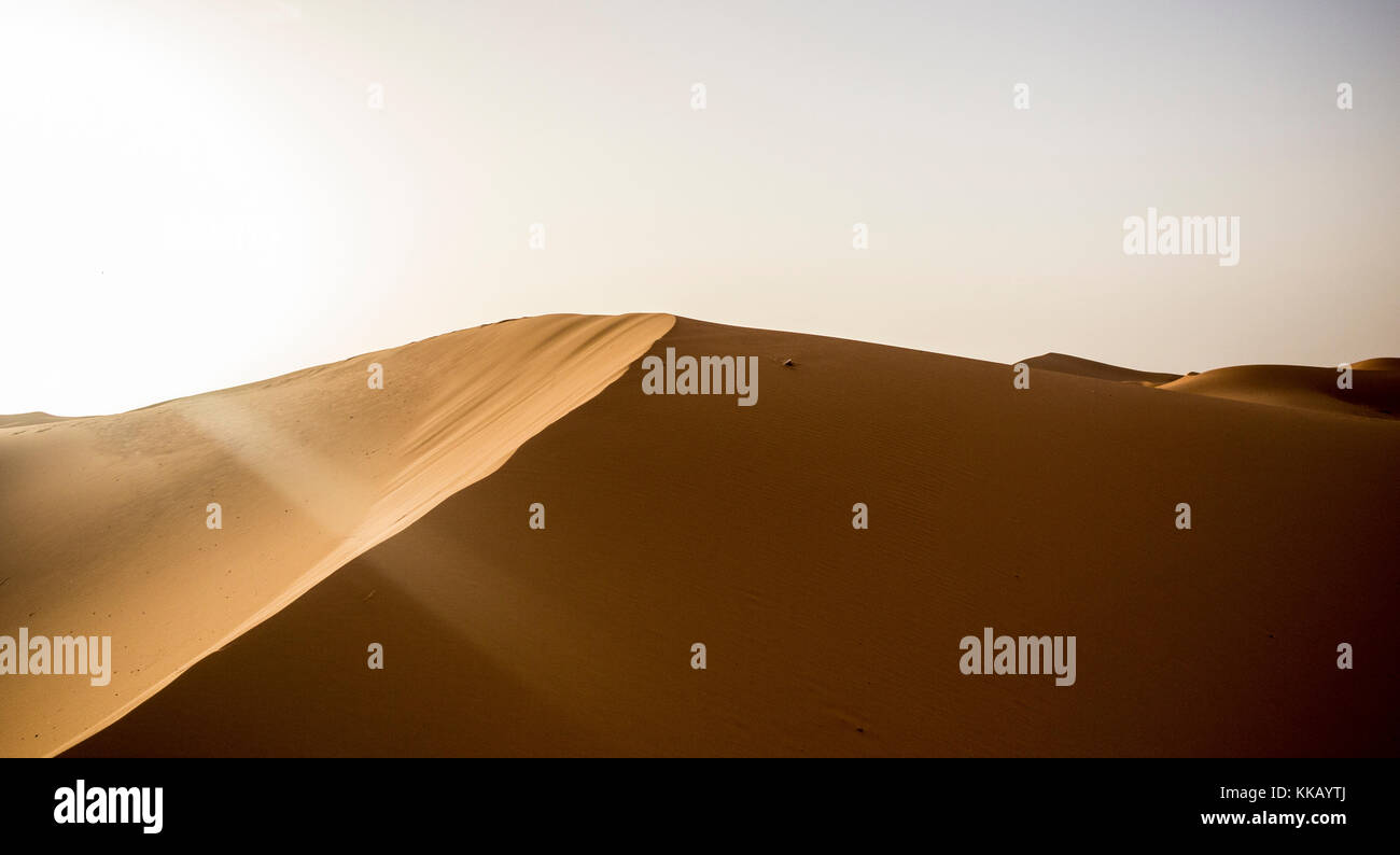 Desert lighting hi-res stock photography and images - Alamy