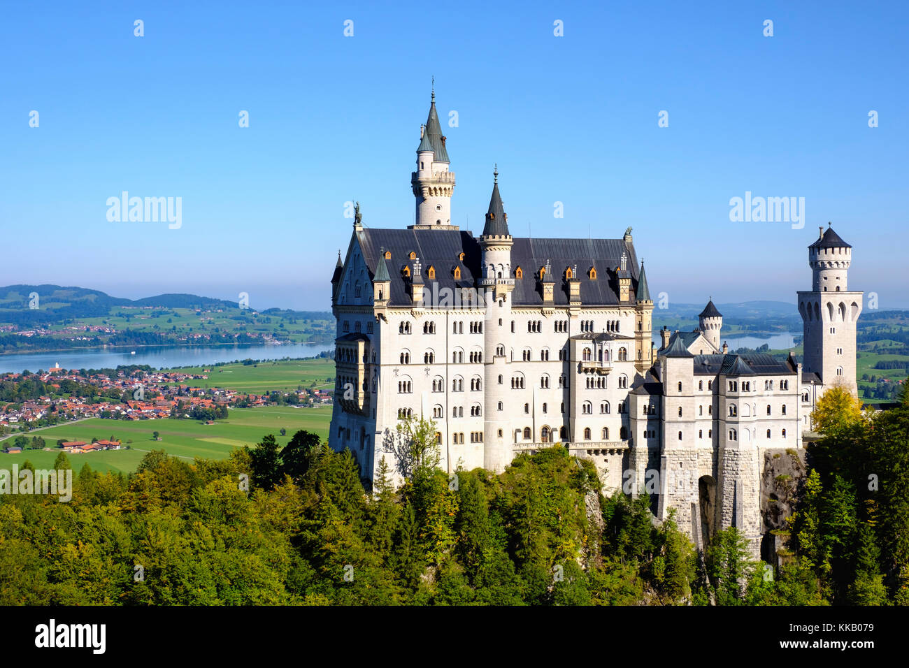 Neuschwanstein Castle, in the back Forggensee, Schwangau, Königswinkel ...