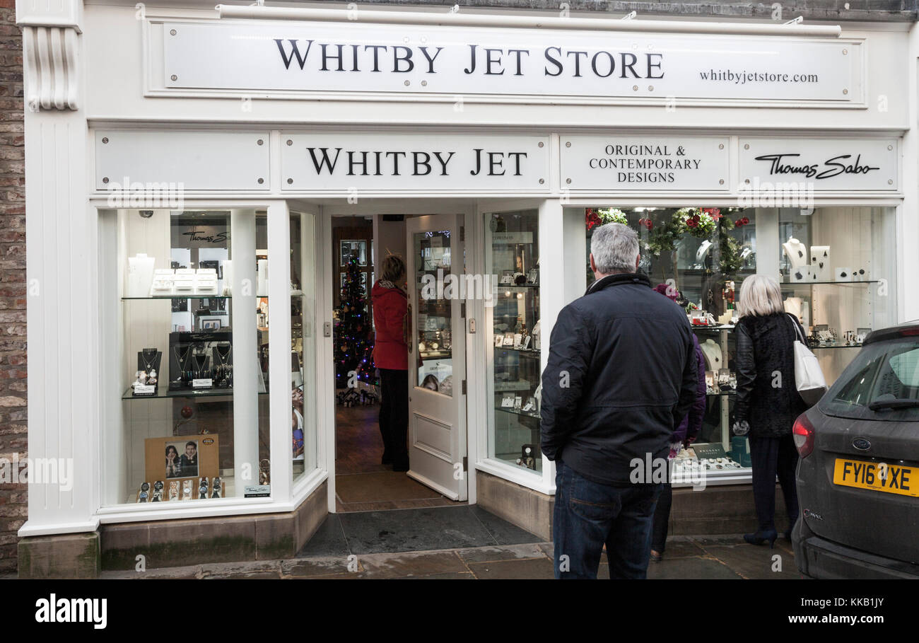 Whitby jet hi-res stock photography and images - Alamy