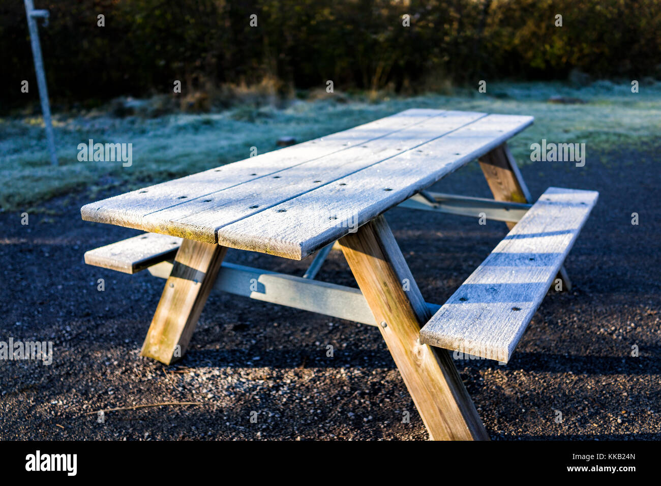 Picnic table at campground hi-res stock photography and images - Alamy