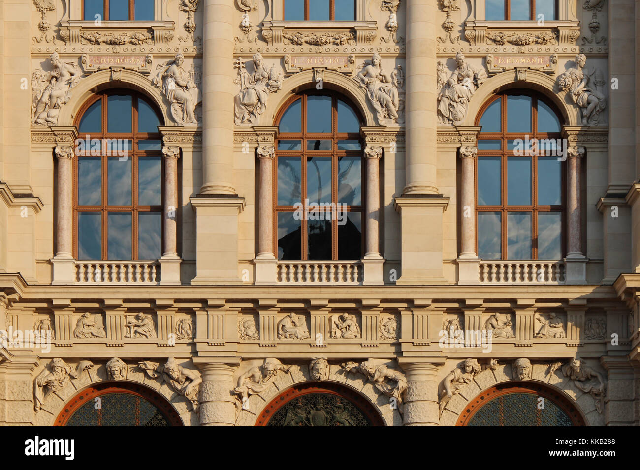 Art gallery (Kunsthistorisches Museum) in Vienna (Austria Stock Photo ...