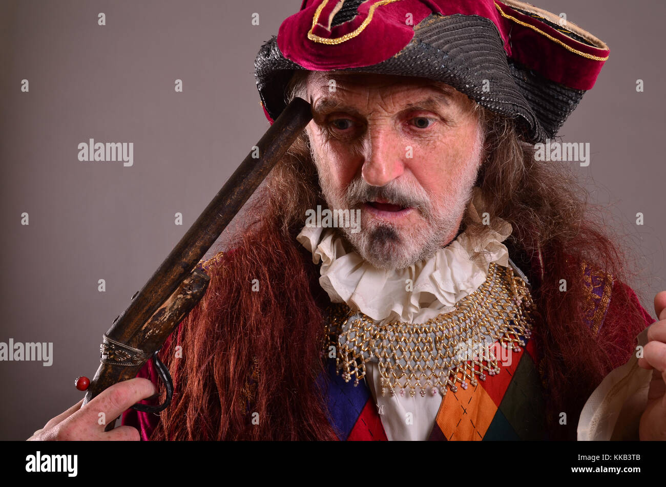 Captain pirate hi-res stock photography and images - Alamy