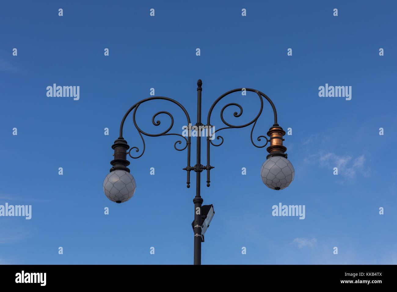 Decorative streetlights hi-res stock photography and images - Alamy