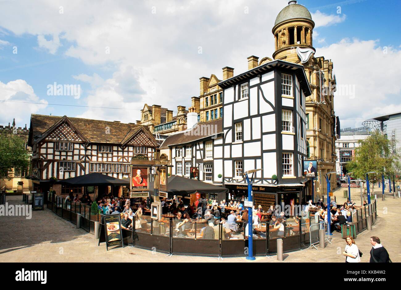 Manchester city centre. The Old Wellington Inn (1552) and Sinclairs ...