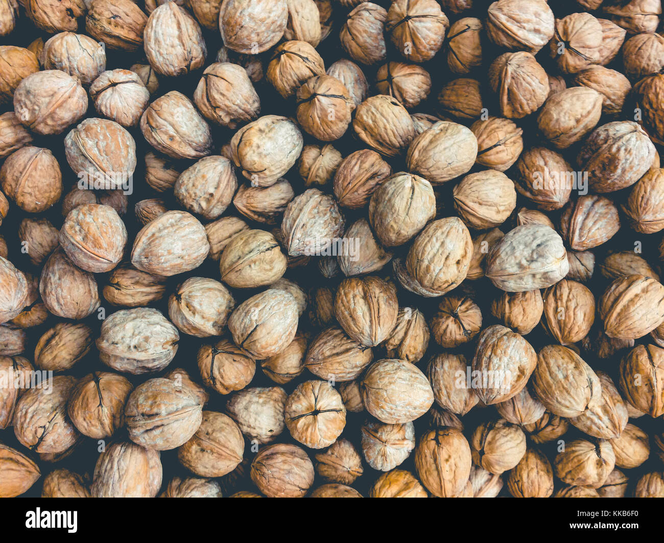 walnuts , pile of nuts, walnuts background Stock Photo - Alamy