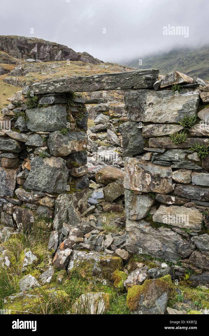 Slate masonry hi-res stock photography and images - Alamy
