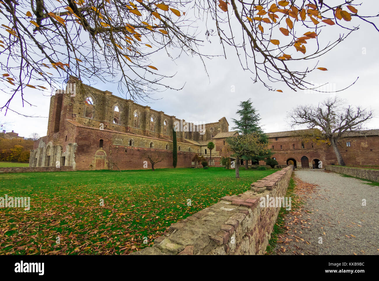 Abbey of Saint Galgano (Italy) - An old cistercian catholic monastery ...