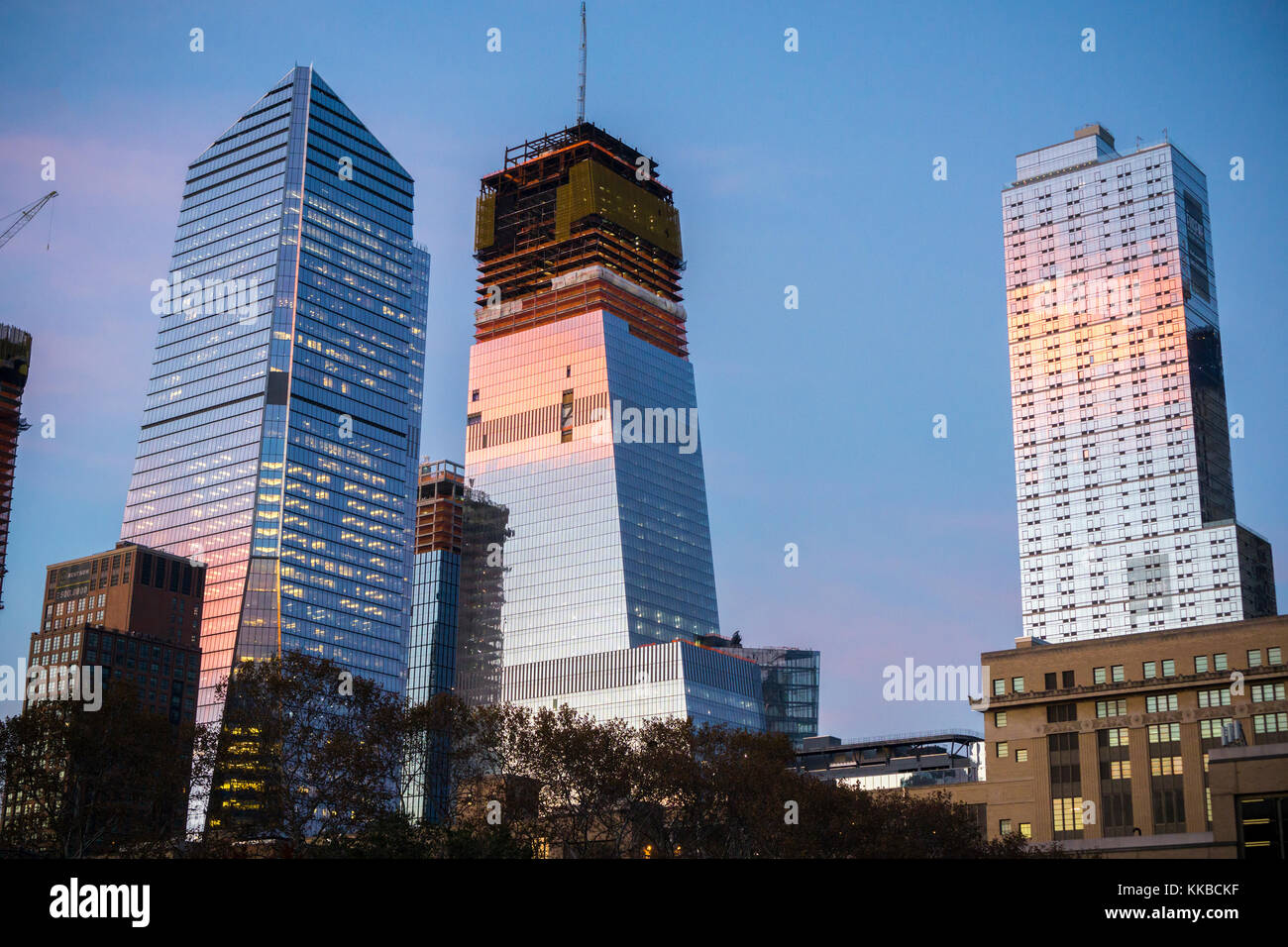 10 Hudson Yards, left, and other Hudson Yards development in New York ...