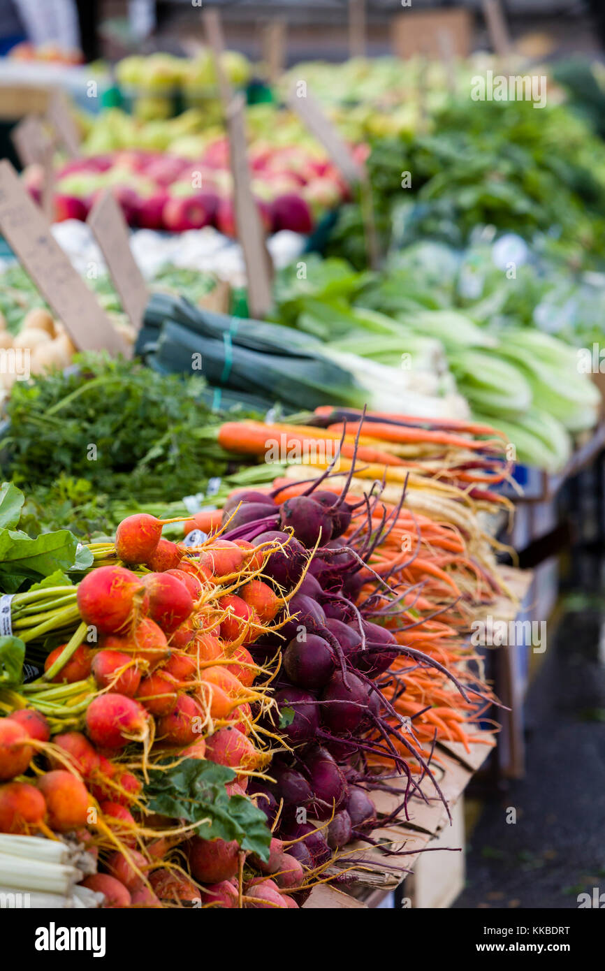 Sustainable farmers market hi-res stock photography and images - Alamy