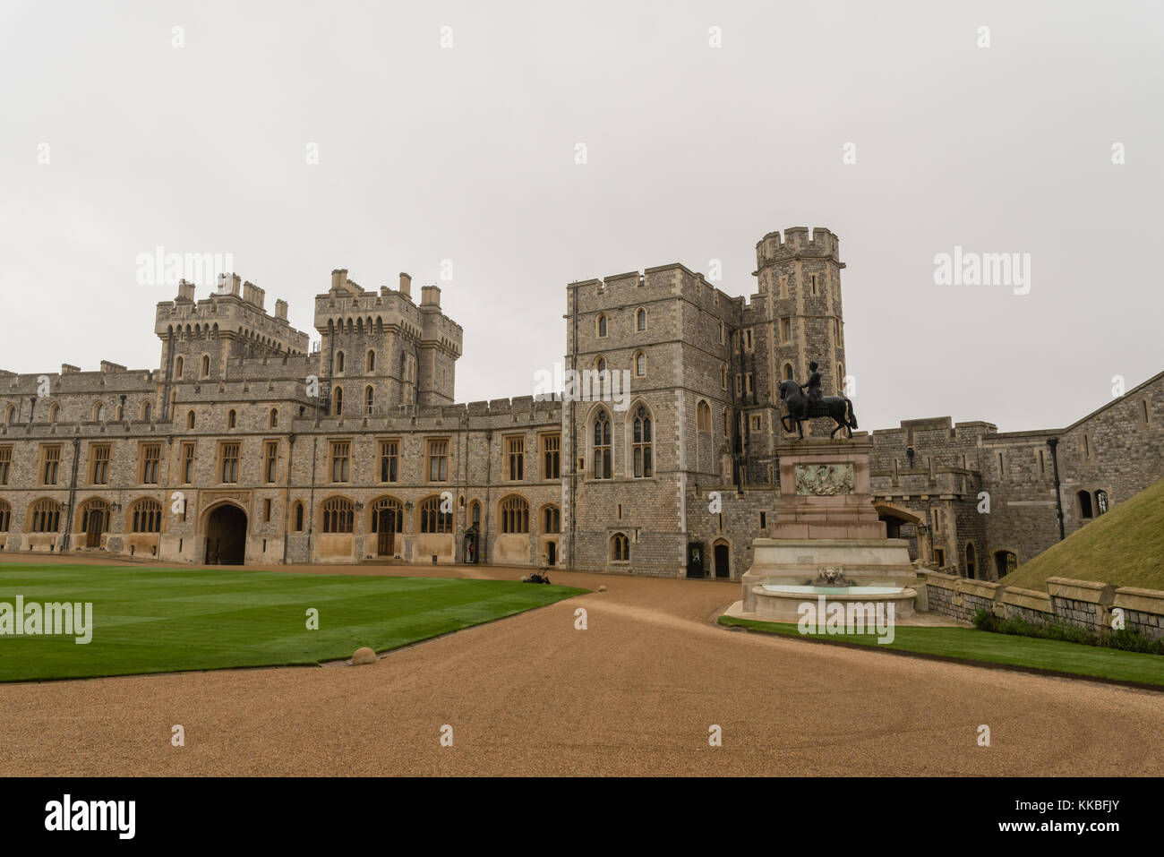 Inner courtyard of Windsor Castle on late October Stock Photo - Alamy