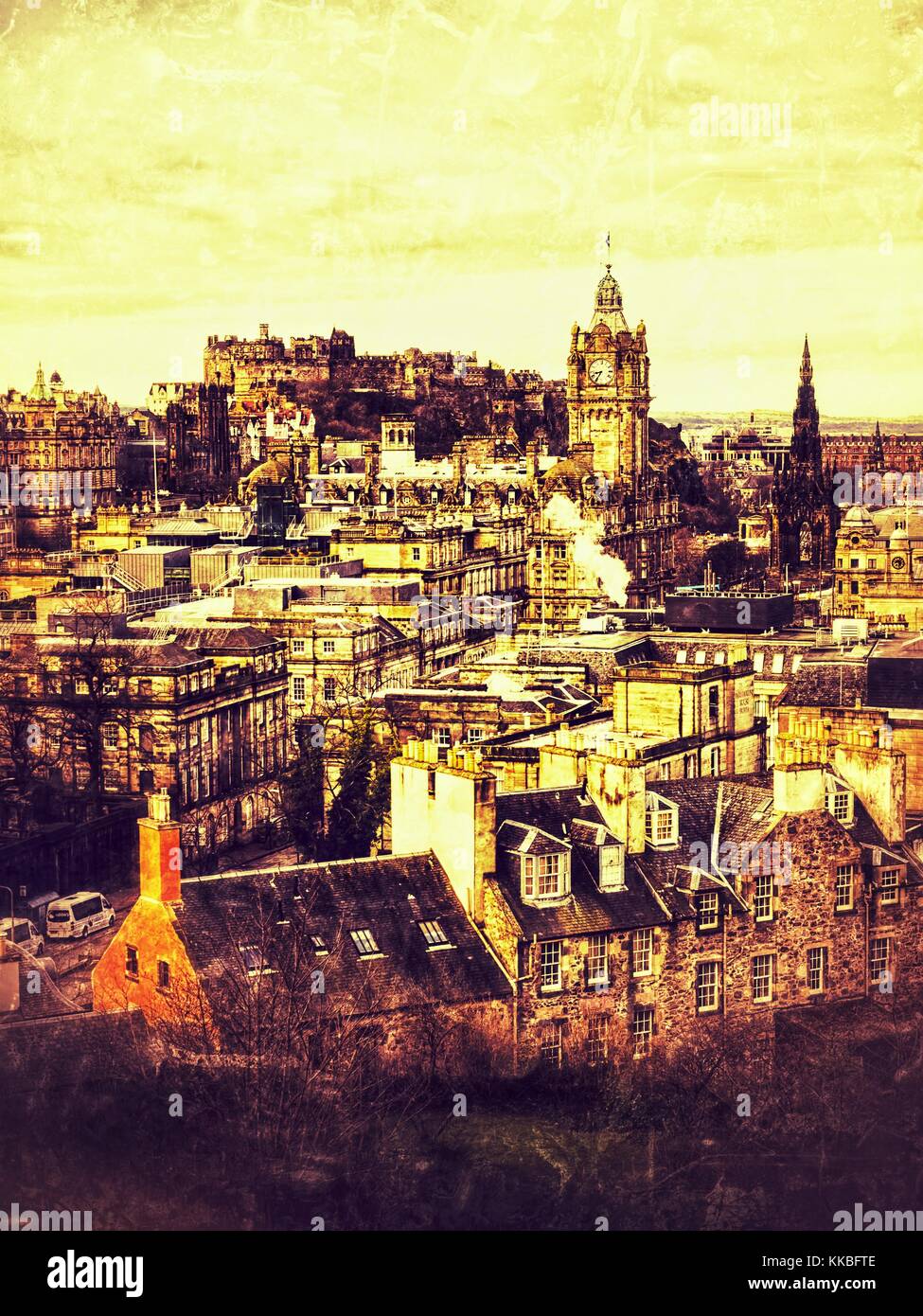 Old town with edinburgh castle and balmoral hotel hi-res stock ...