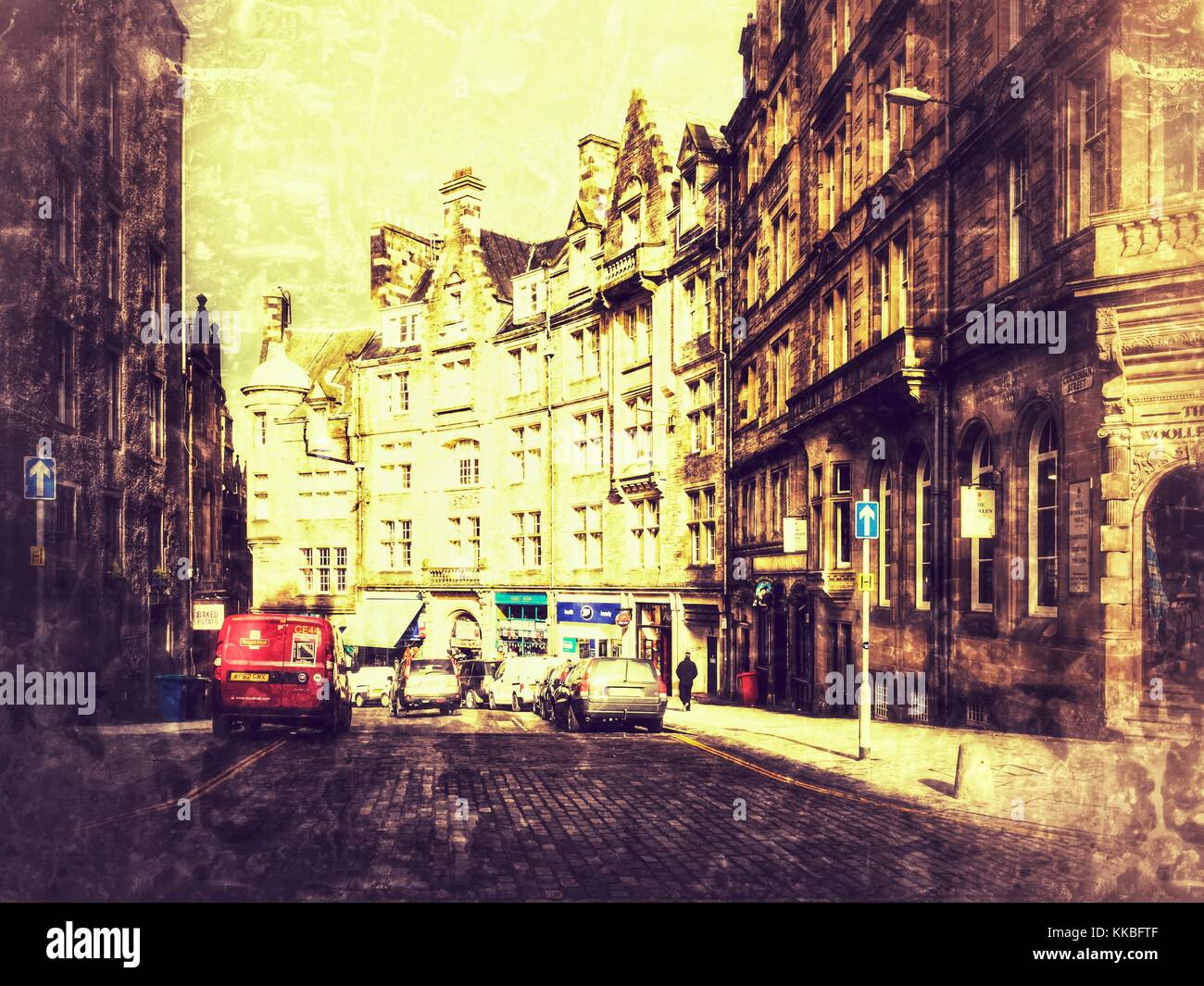 Edinburgh street cars building hi-res stock photography and images - Alamy