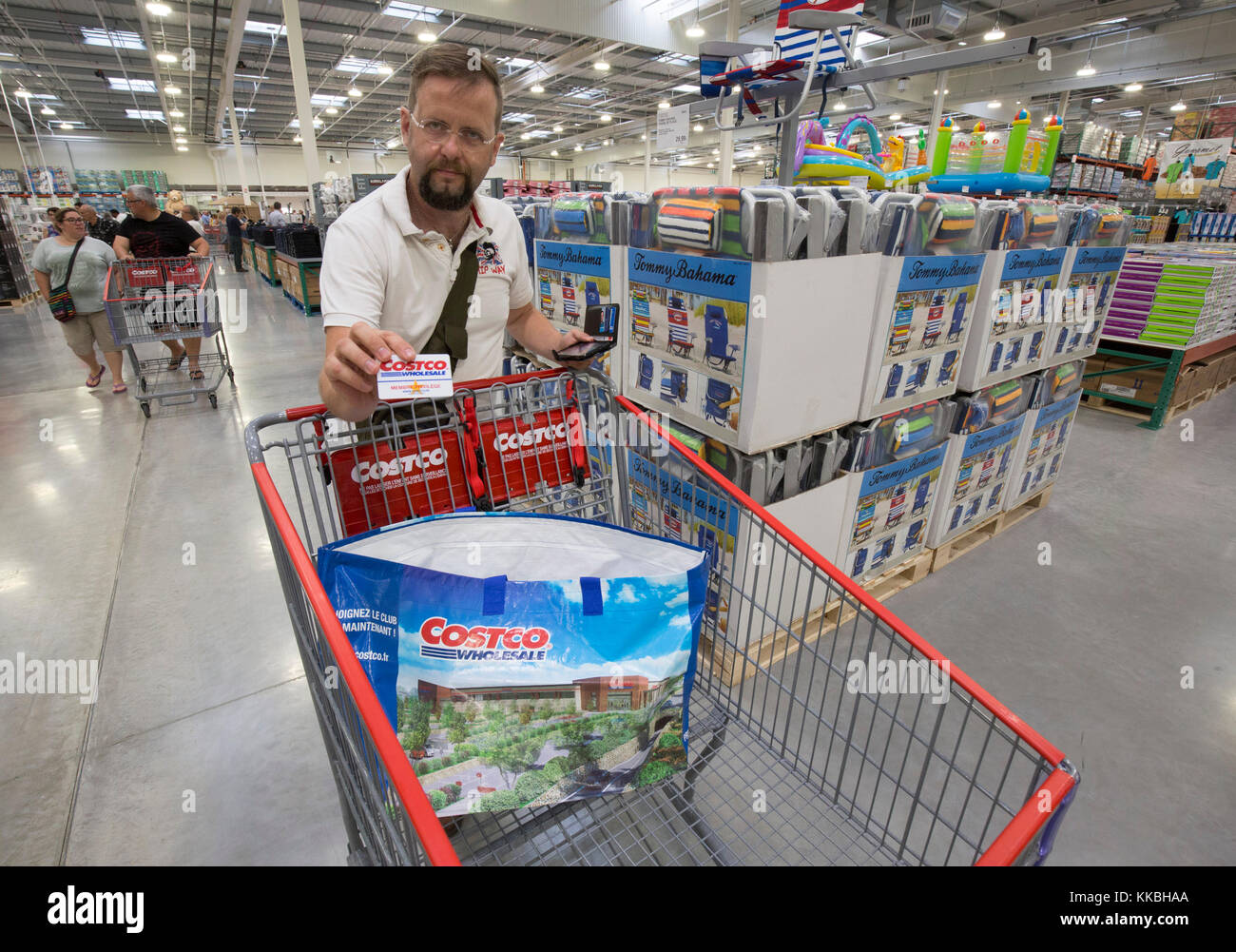 Costco grand opening hi-res stock photography and images - Alamy