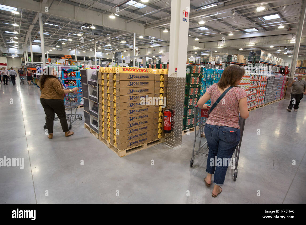 Costco grand opening hi-res stock photography and images - Alamy