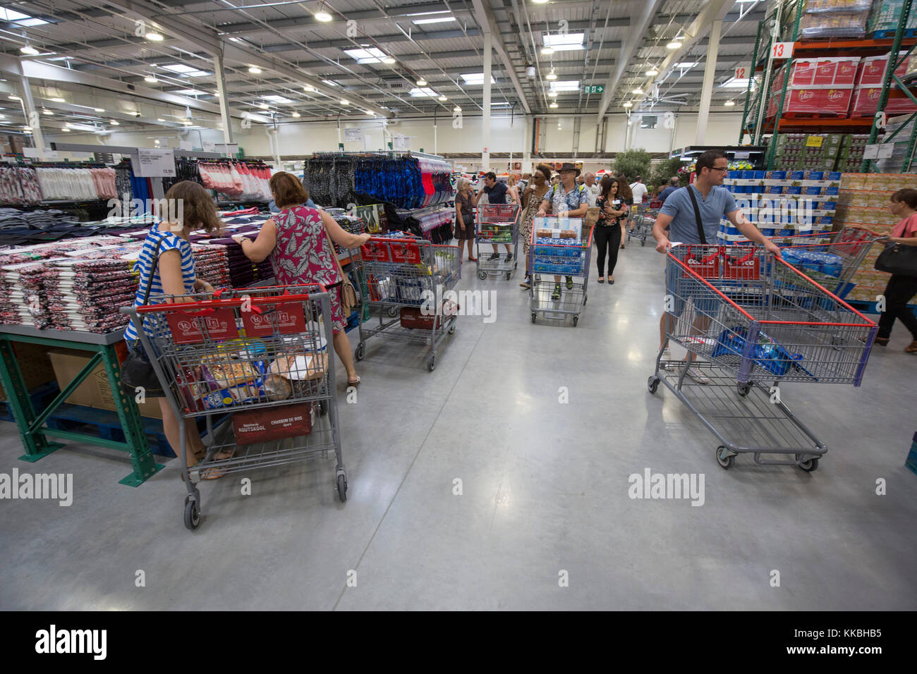 Costco Shopping Center High Resolution Stock Photography and Images - Alamy