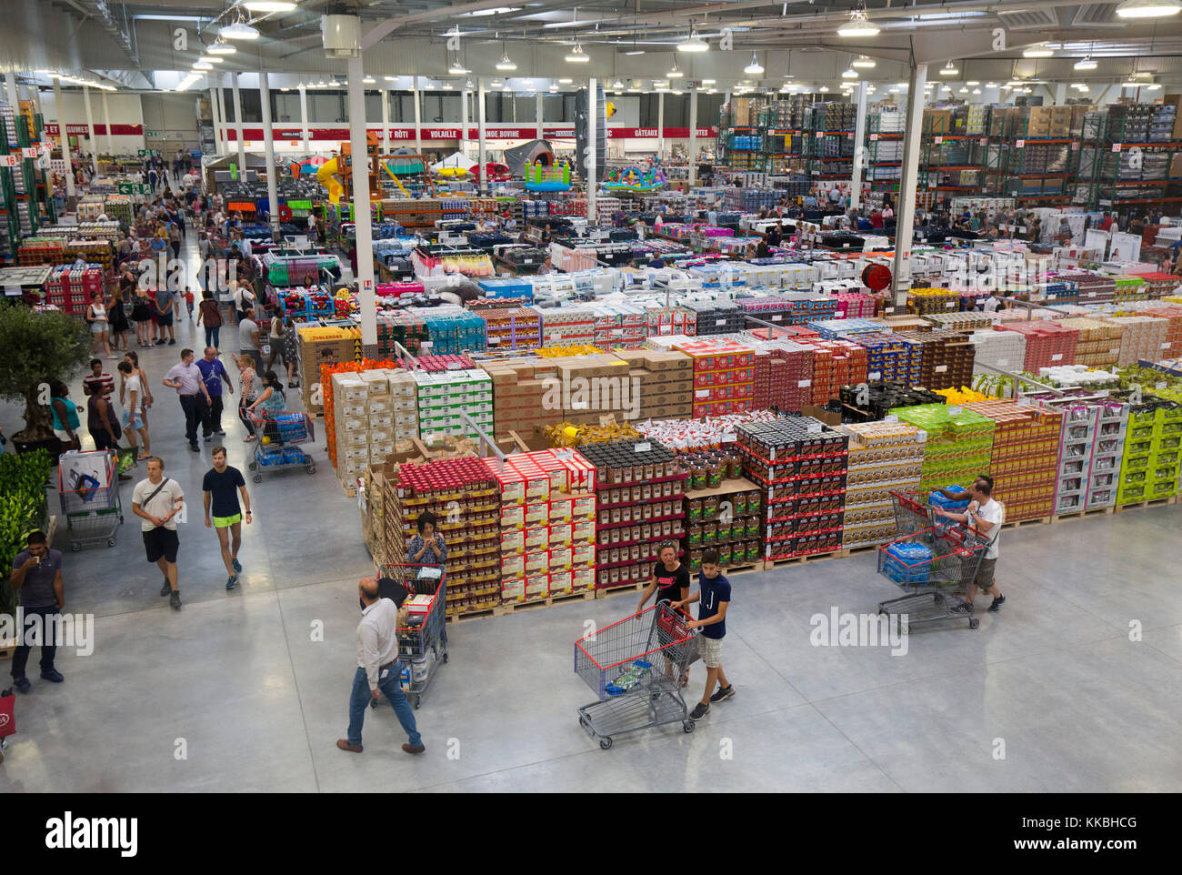 Costco grand opening hi-res stock photography and images - Alamy