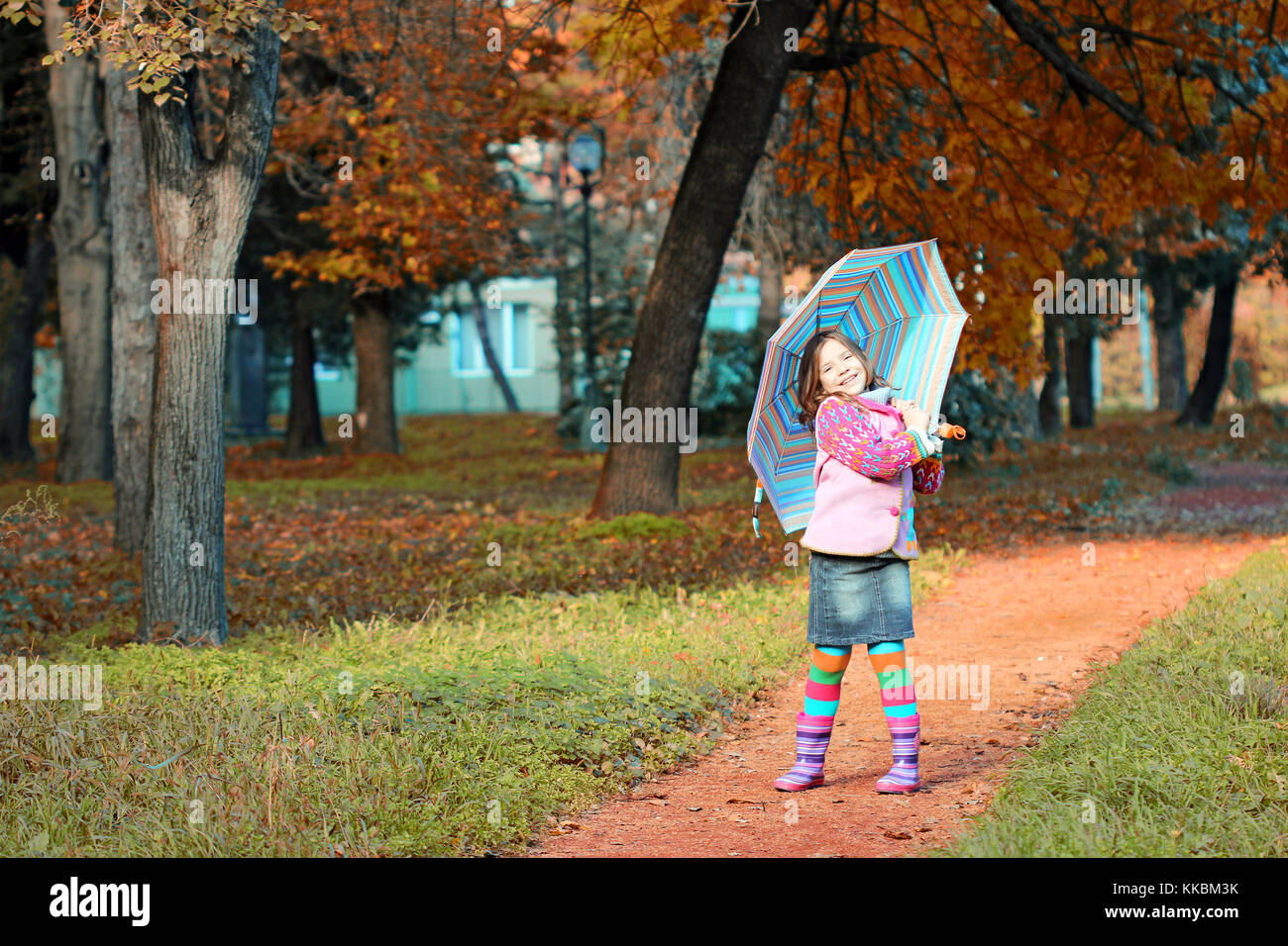 Little girl at park hi-res stock photography and images - Alamy